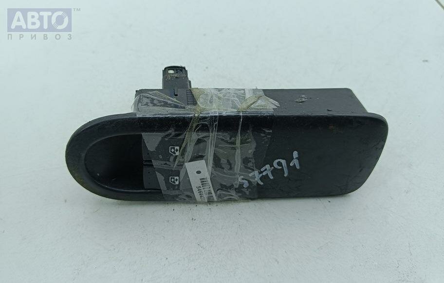 Блок кнопок управления стеклоподъемниками Renault Megane 2 (2002-2008)