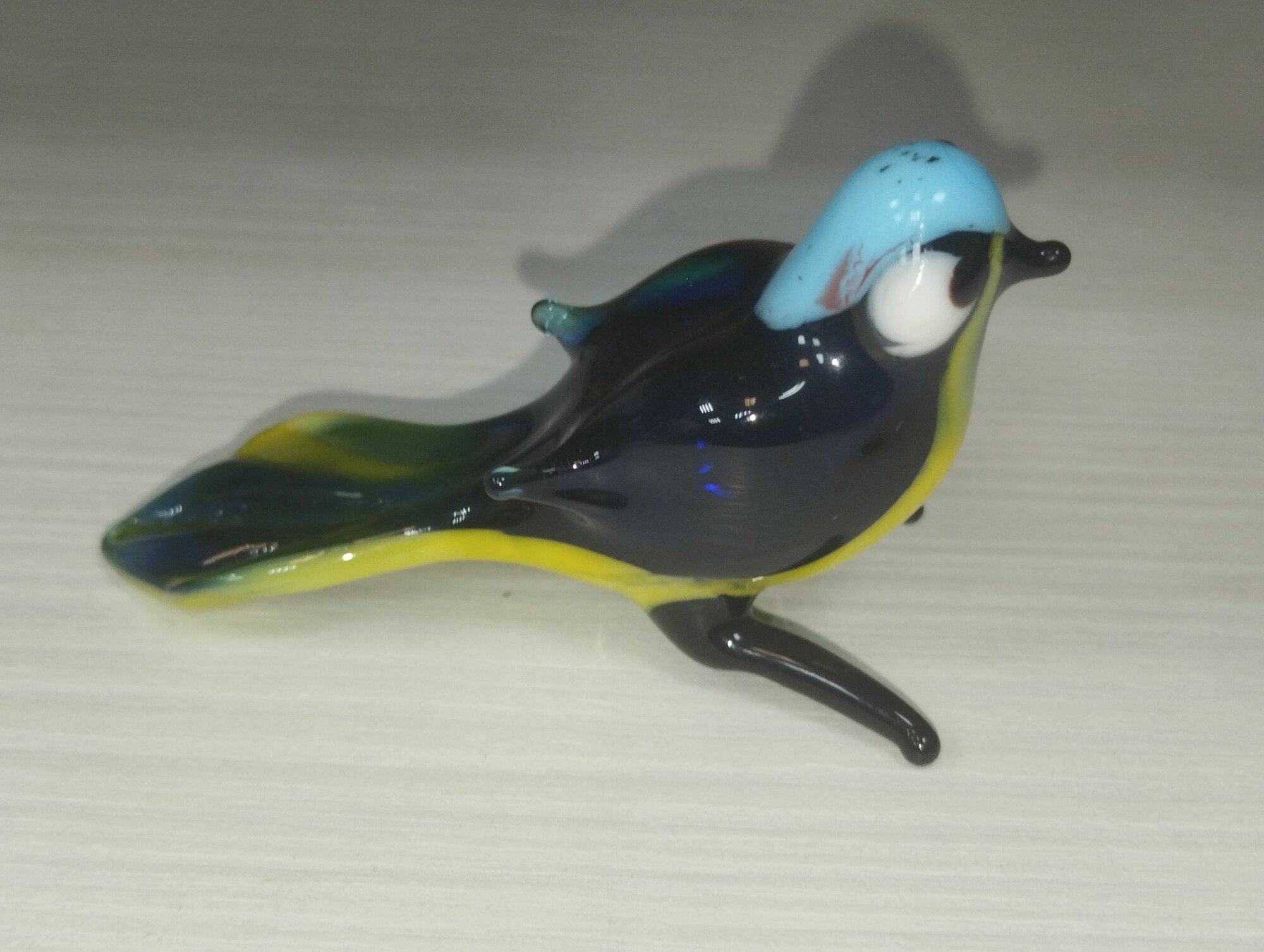 Стеклянная фигурка птица