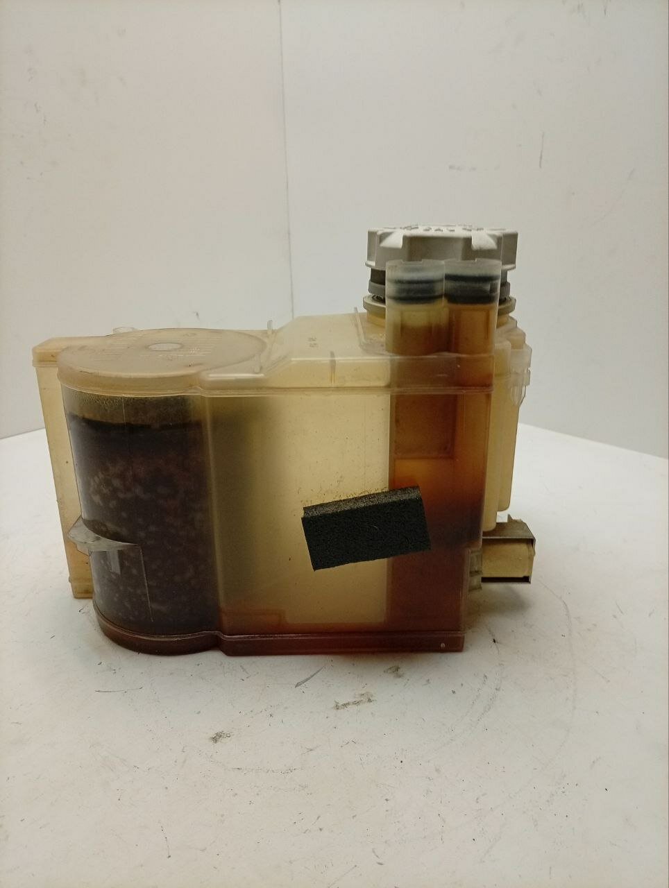 ESL4120 ктп1 Бачок для соли посудомоечных машин Eleсtrolux Zanussi 50286081000 б/у