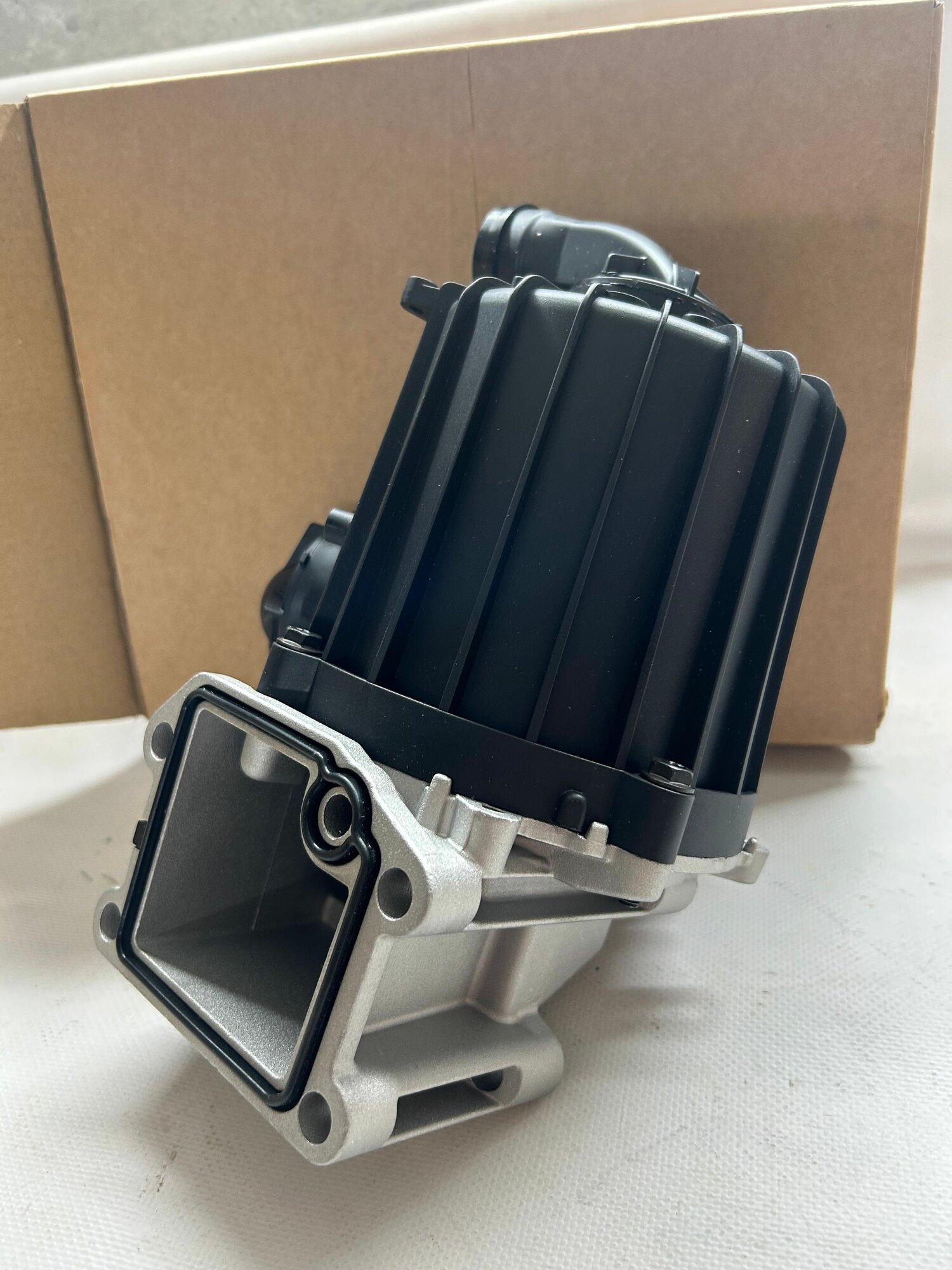 Сепаратор масляный (центрифуга) Renault /Вольво fh 22877306