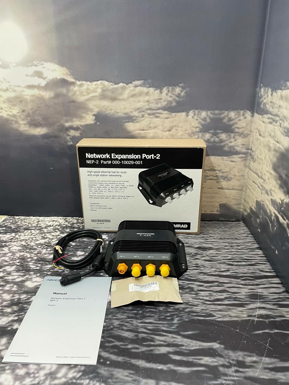 Расширительный порт Lowrance NEP-2 для подключения нескольких Ethernet устройств, арт. 000-10029-001