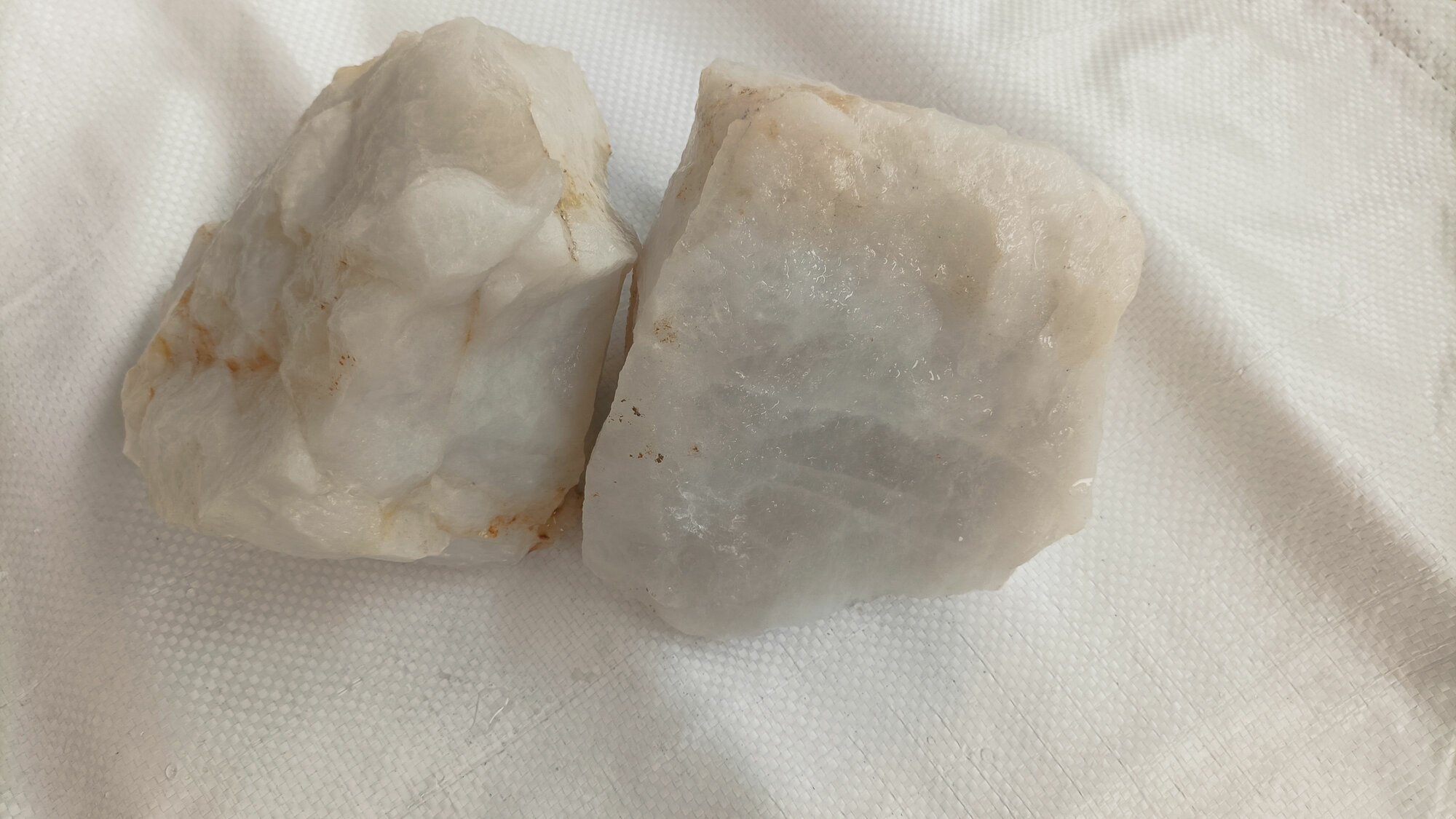 Кварц для бани колотый 10кг. (фракция 70-140мм.)