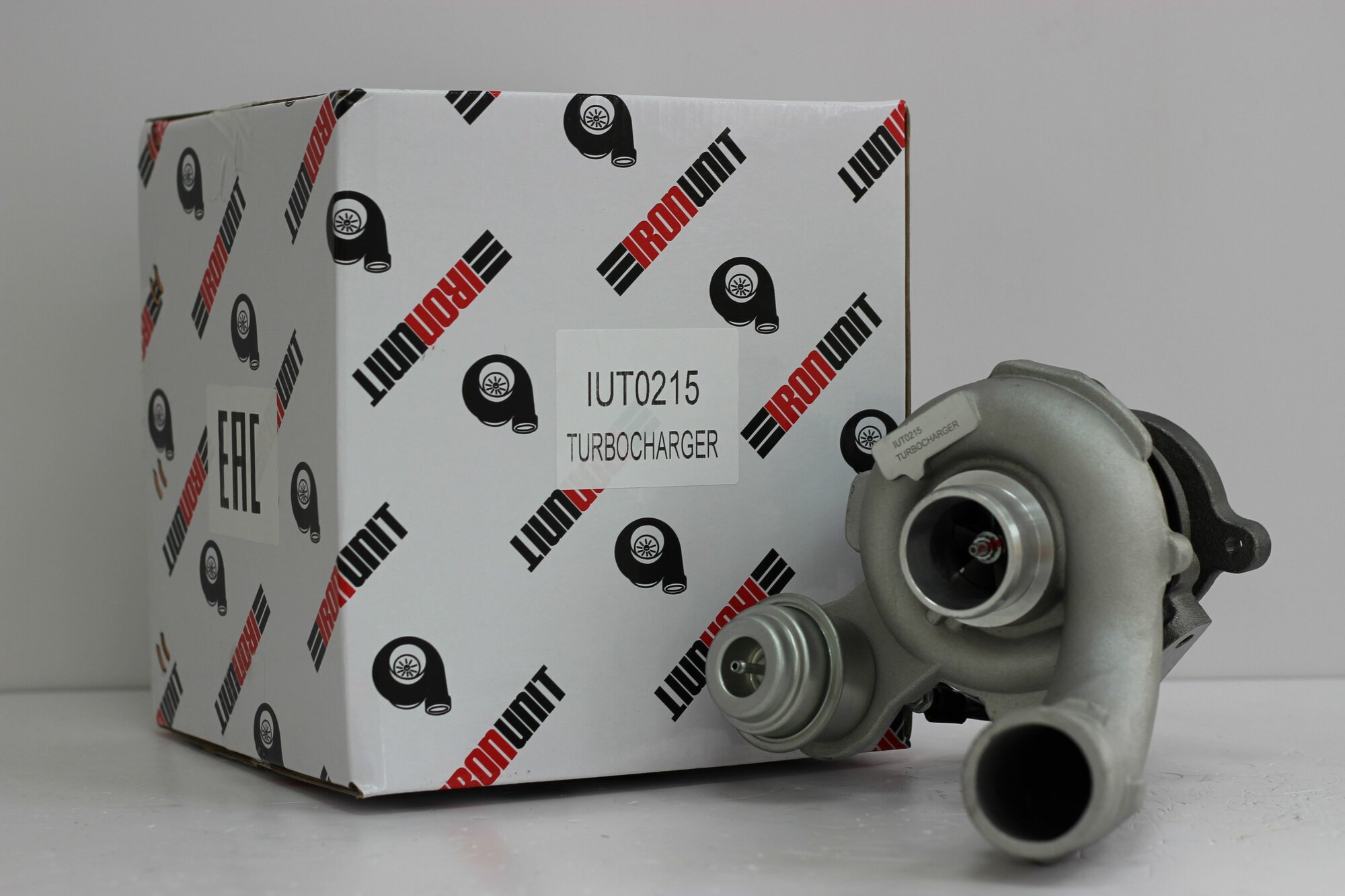 Турбина NISSAN Interstar, RENAULT Laguna, OPEL Vivaro, MITSUBISHI Carisma, (Ниссан Интерстар, Рено Лагуна, Опель Виваро, Митсубиси Каризма), IUT0215 для 7032450001