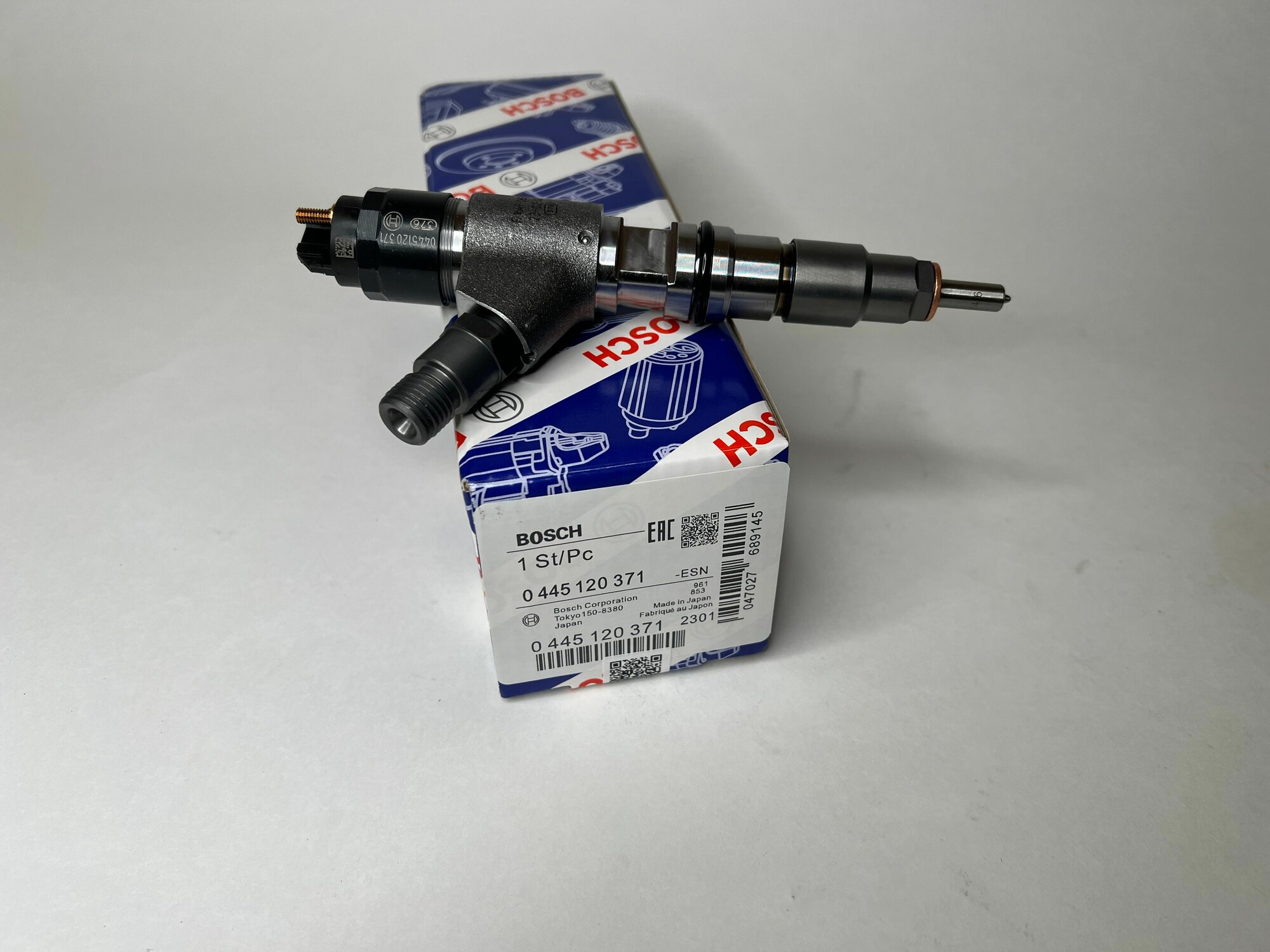 Форсунка топливная Bosch 0445120371