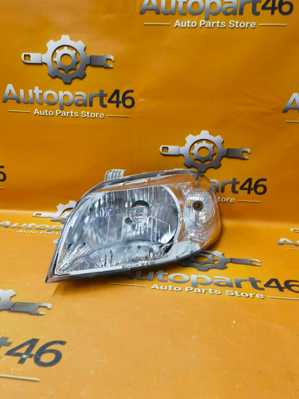 Фара правая Шевроле Авео Т 250 Chevrolet Aveo седан с корректором