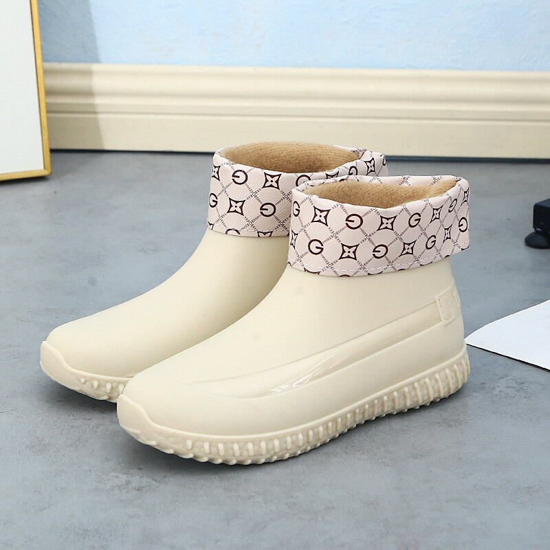 Новые стильные резиновые сапоги для мальчиков и подростков, короткие силиконовые нескользящие модные парные туфли на плоской подошве с флисовой подкладкой, водонепроницаемые резиновые сапоги для студентов