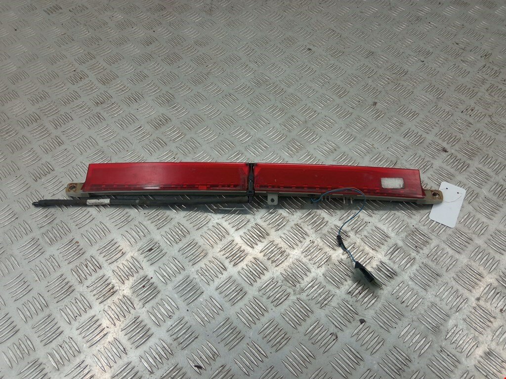 Фонарь дополнительный тормозной (стоп-сигнал) BMW 3-Series (E90/E91/E92/E93) 63257145669 арт. 1883842