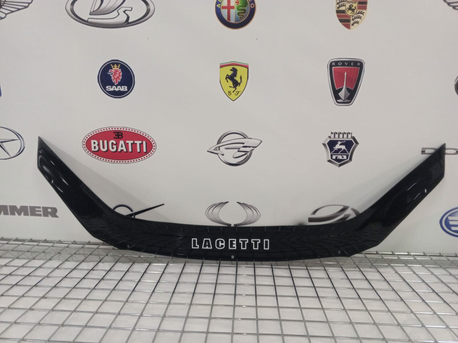 Дефлектор капота (отбойник, мухобойка) CHEVROLET LACETTI (2003-) хэтчбек "VIP-TUNING"+подарок по вашему выбору