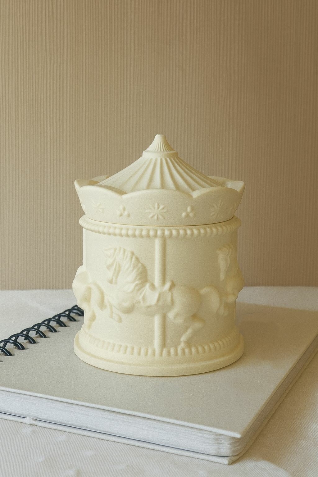 Шкатулка гипсовая "Карусель" цвет белый