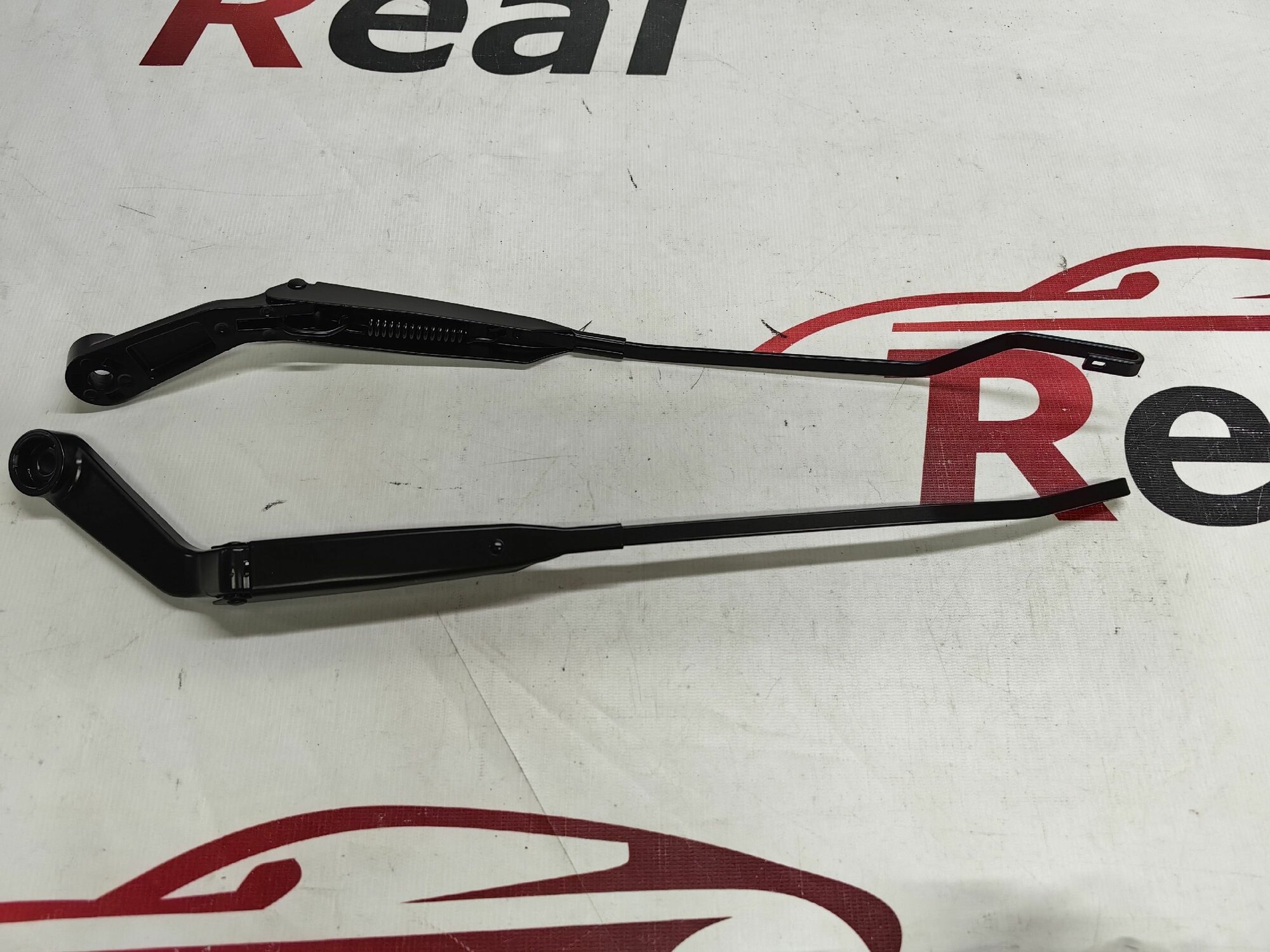 Рычаги стеклоочистителя (поводки) дворников для 2170-72 левый+ правый арт. 2172-5205065, 2172-5205066