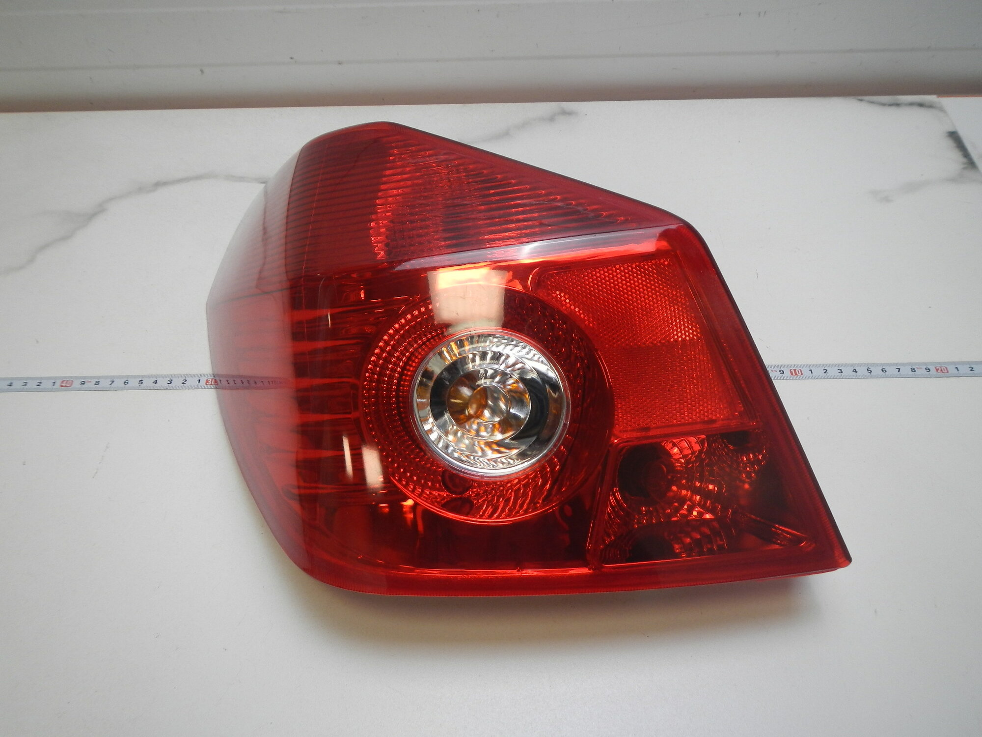 Б/У Фонарь задний левый, Geely (Джили)-MK (08-16) GEELY MK (08-16) кросс Дубликат, новая, царапины на стекле. 636661 GEEL...