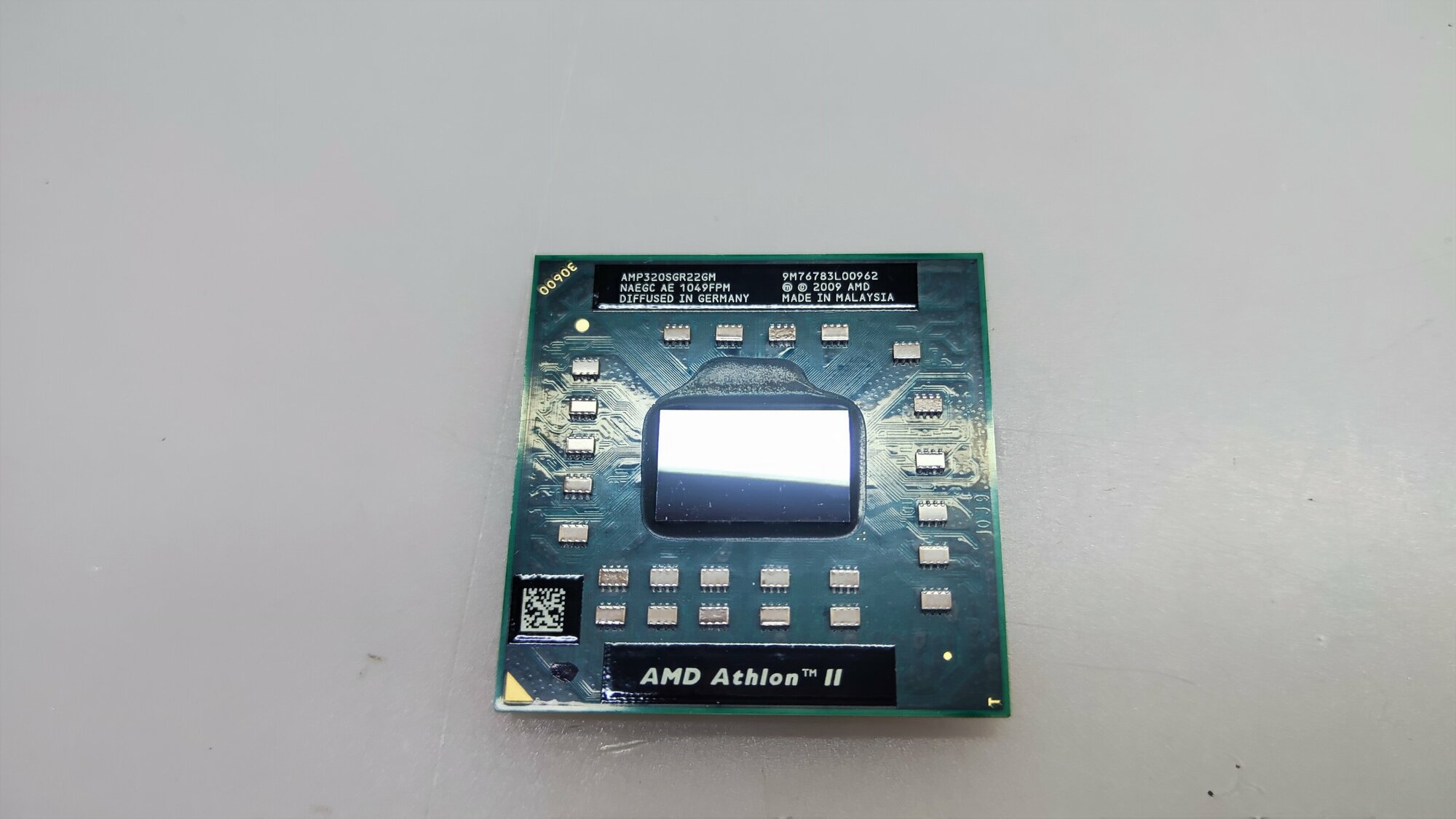 Процессор AMD Athlon II Dual-Core Mobile P320 Socket S1 (AMP320SGR22GM)