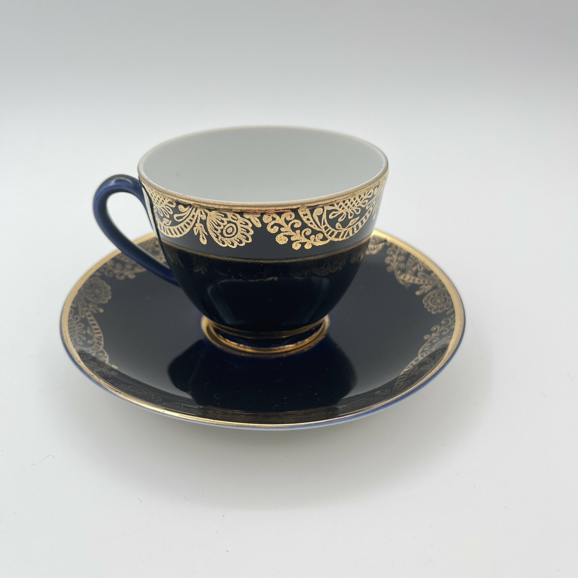 Пара кофейная, фарфор, крытье кобальтом, золочение