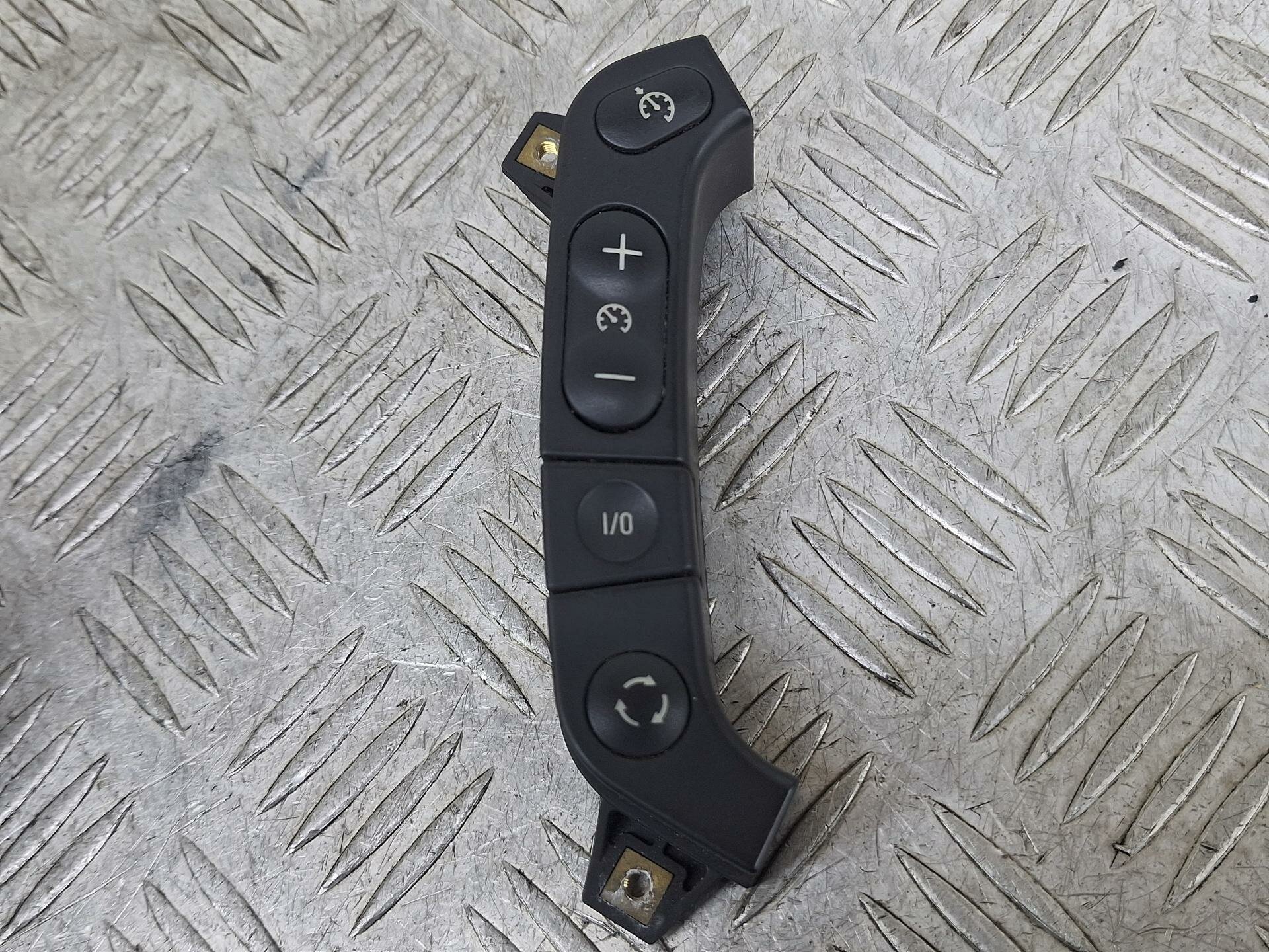 Кнопки управления на руле BMW 5 E39 рест. (2000 - 2004) 03740355