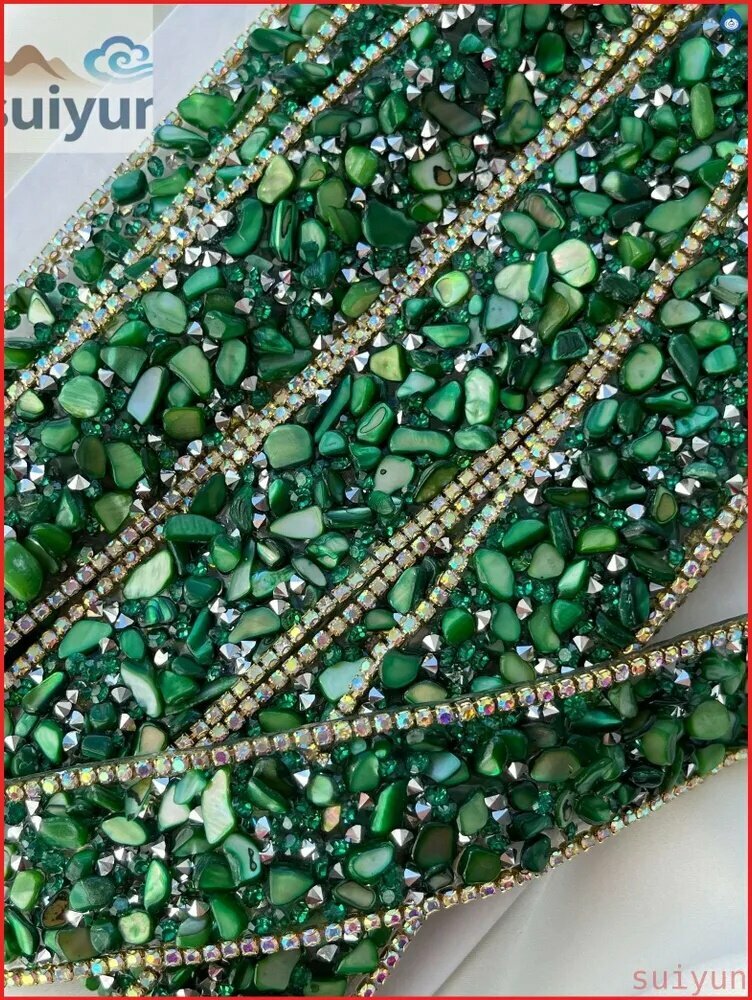 Лента из термоклея длиной 90-95 см с эксклюзивным украшением из кристаллов и драгоценных камней