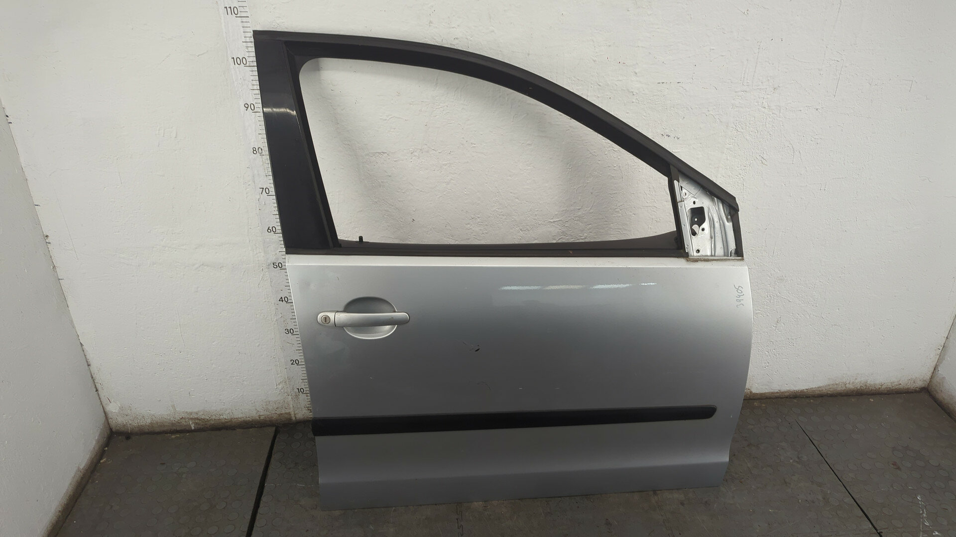 Дверь боковая (легковая) правая передняя Volkswagen Polo Б/У