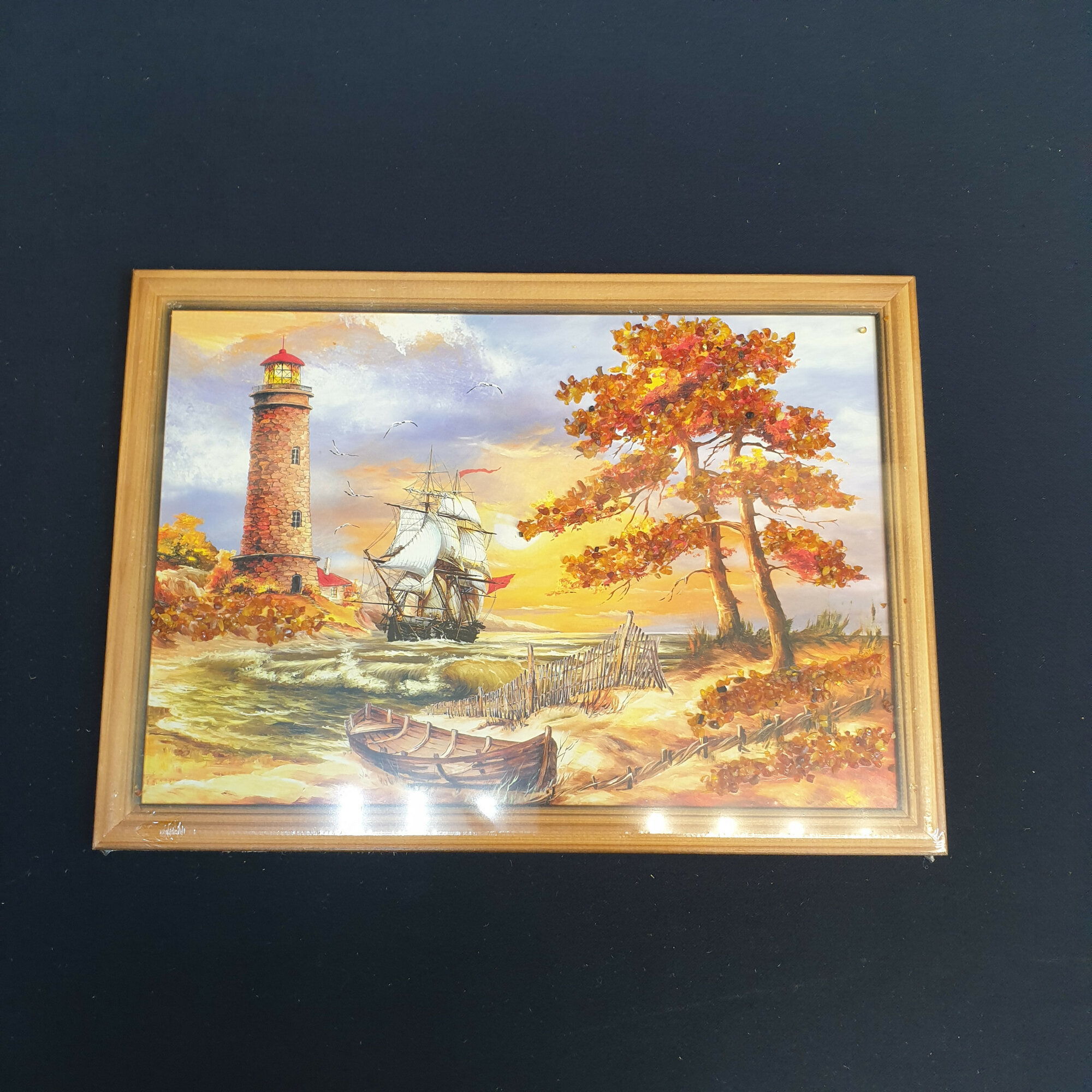 Картина из янтаря, Маяк и парусник (с янтарной крошкой), размер 33х24 см, винтаж СССР