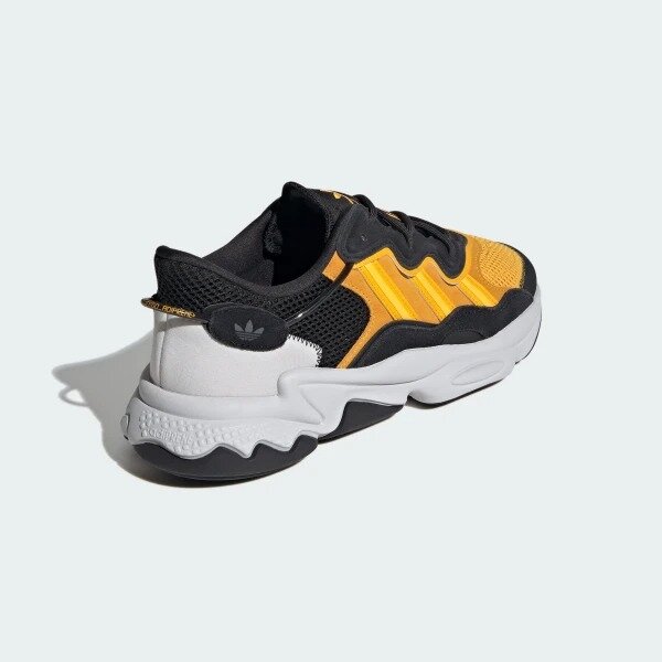 Кроссовки adidas Originals Ozweego, размер 8.5 UK, черный/желтый — фото 1