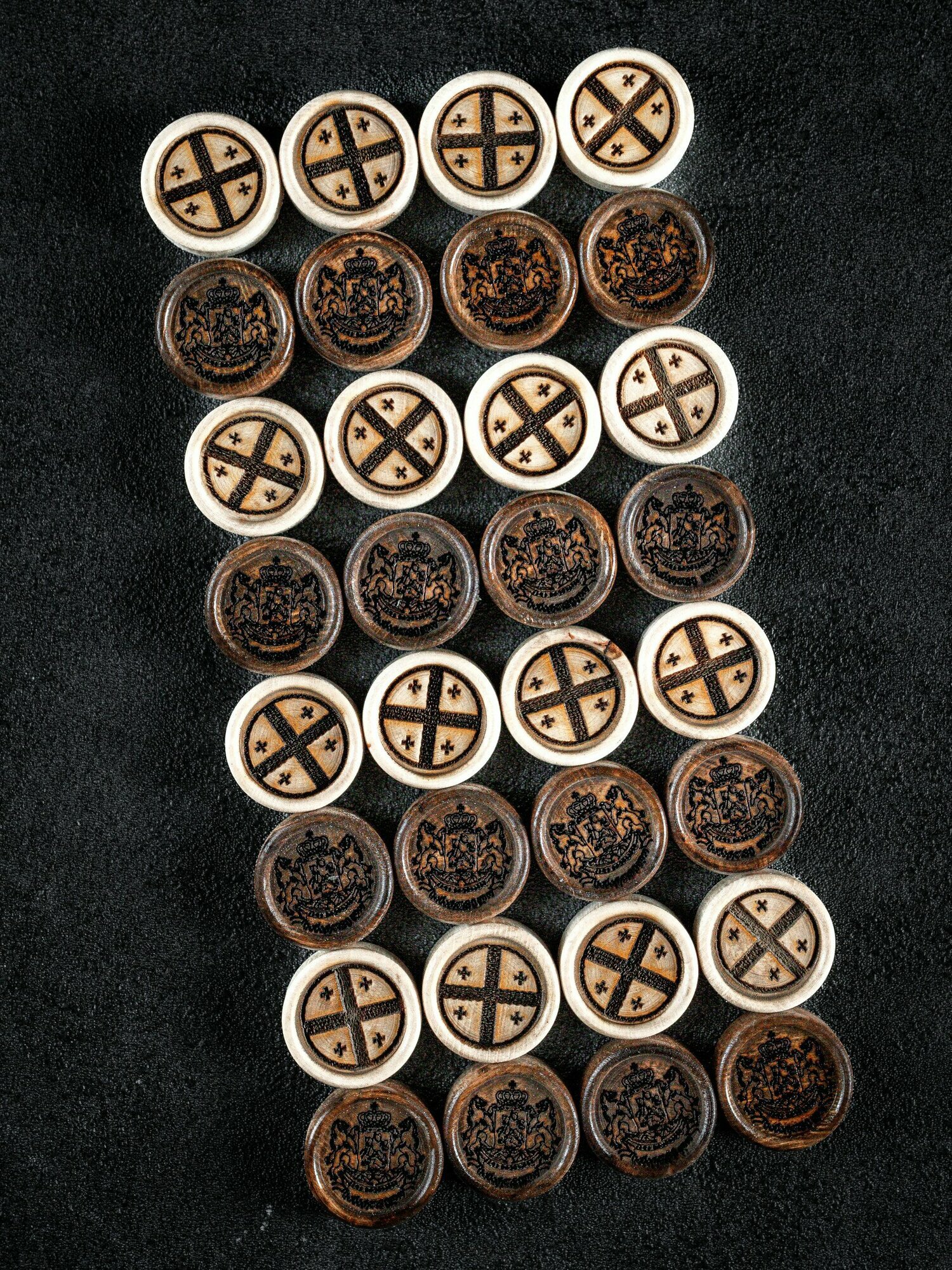 Фишки для нард "Грузия", из бука, с бархатной подложкой, диаметр 2,9 см