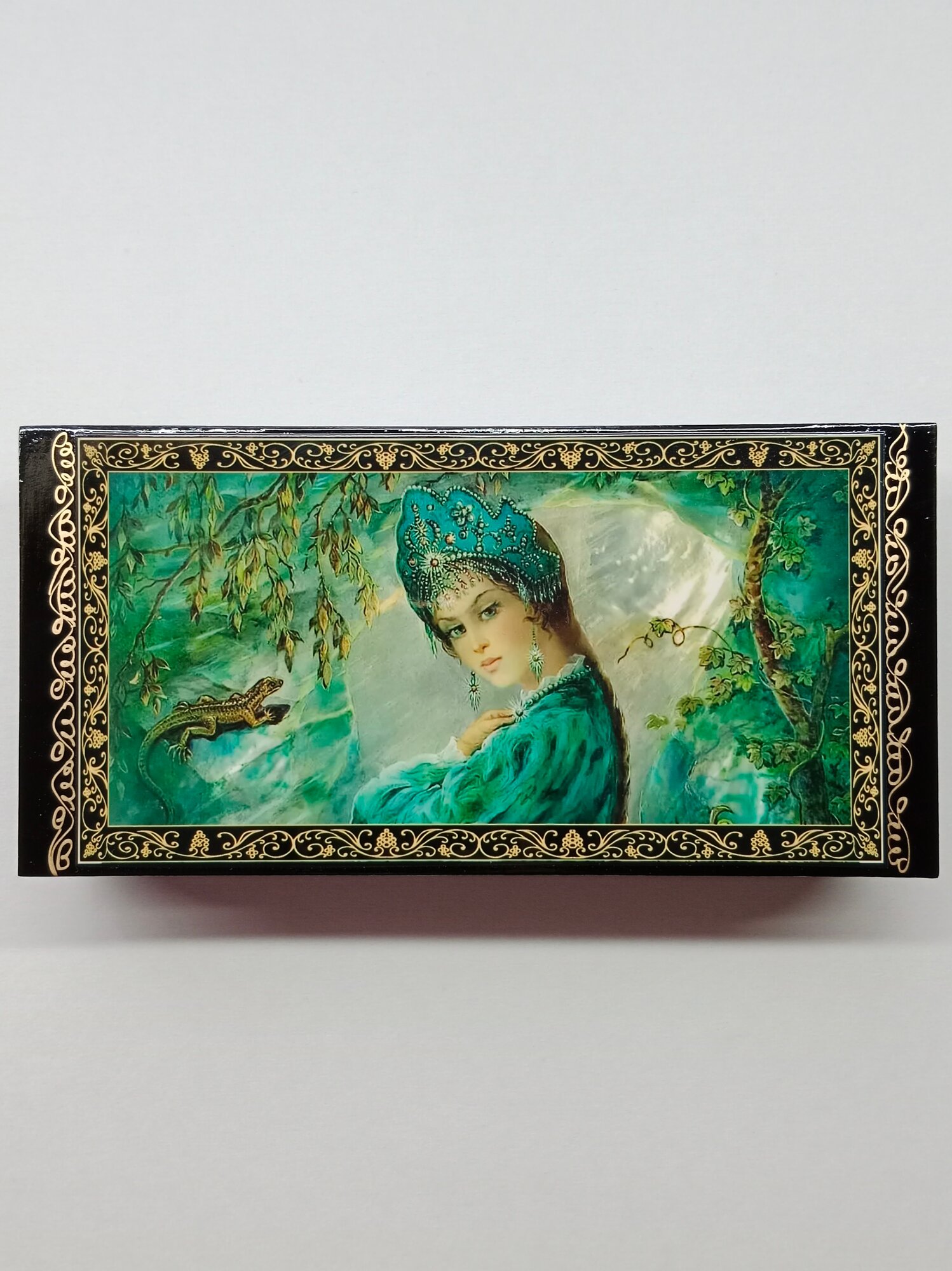 Шкатулка -купюрница универсальная "Хозяйка" 17*8,5*3,5см, лаковая миниатюра.