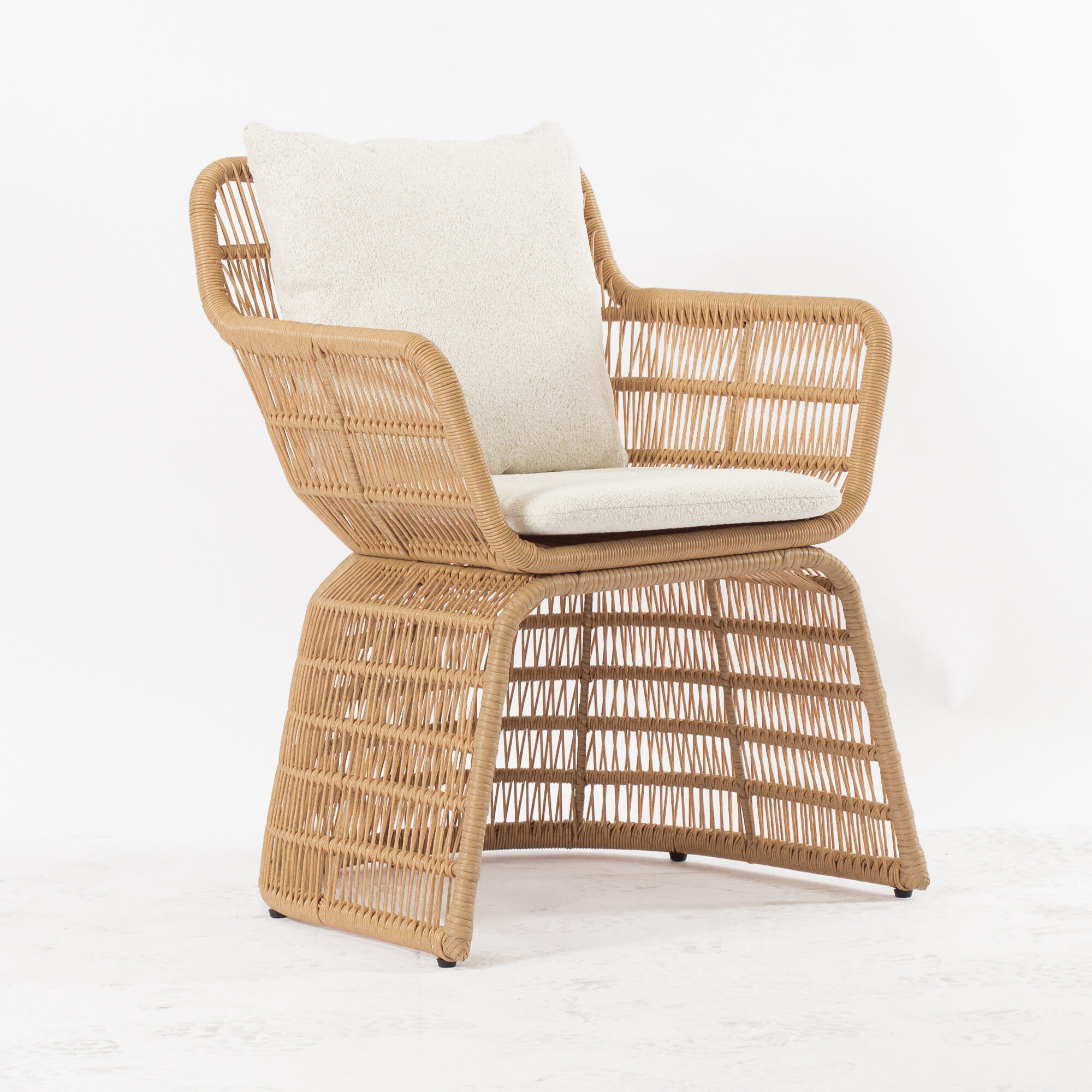 Стул Тулум плетеный искусственный ротанг бежевый 2 подушки букле бежевые