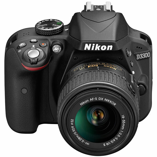 Зеркальный фотоаппарат Nikon D3300 Kit AF-S 18-55mm VR, черный — фото 1