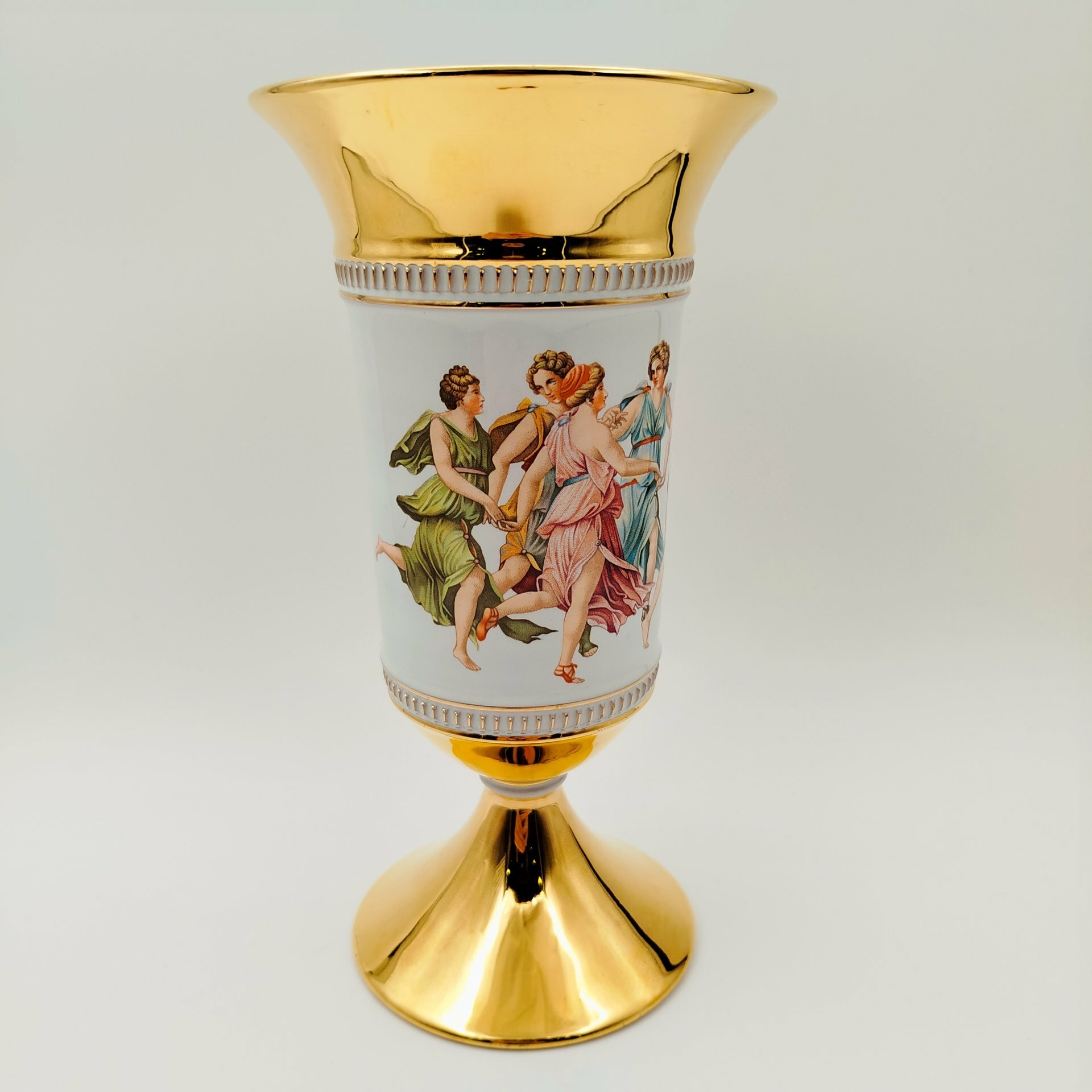 Ваза-кубокЮ, украшенная античным сюжетом, Fiorentine, фарфор, деколь, золочение
