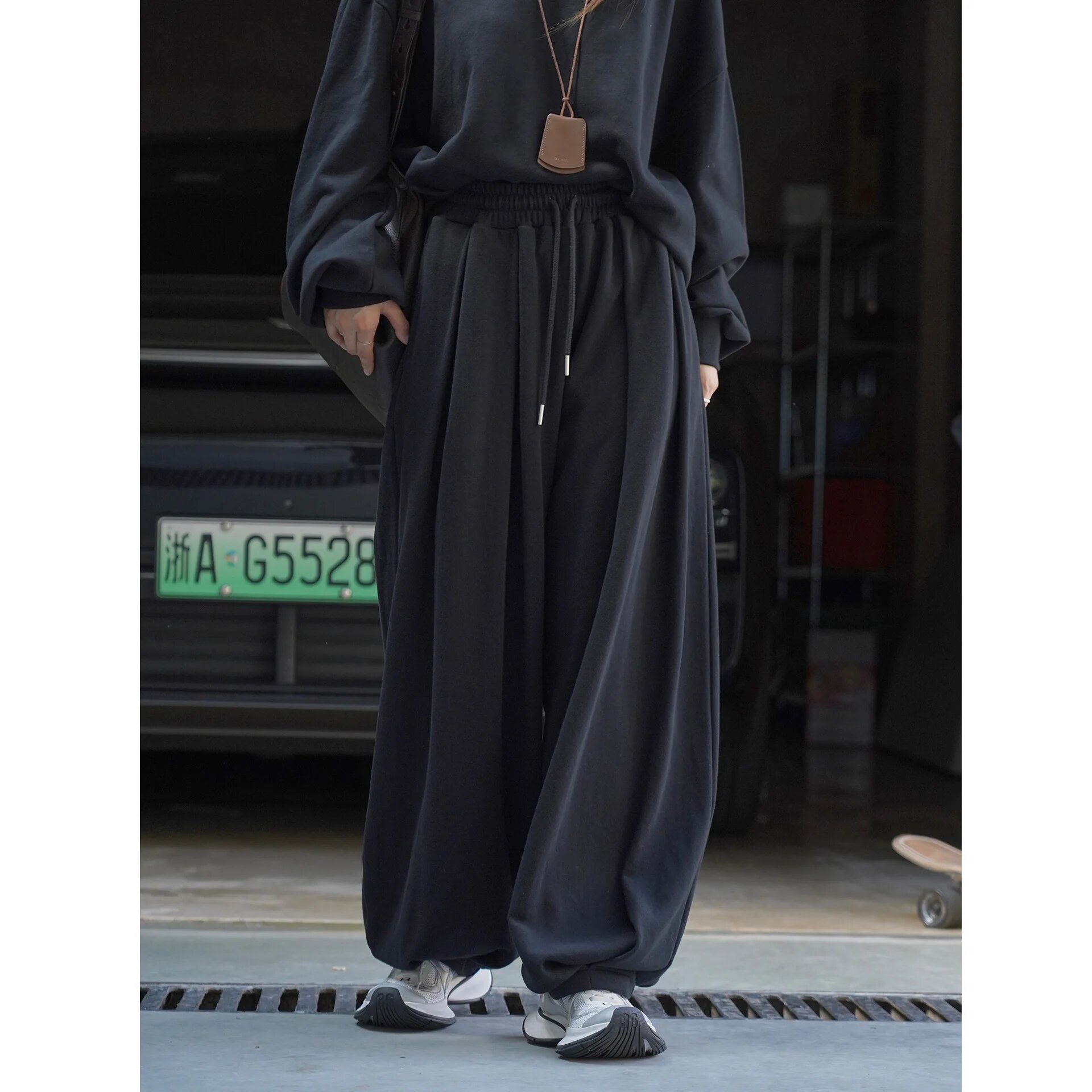 HanOrange 2025 женские свободные 3D плиссированные штаны из хлопка S, Black