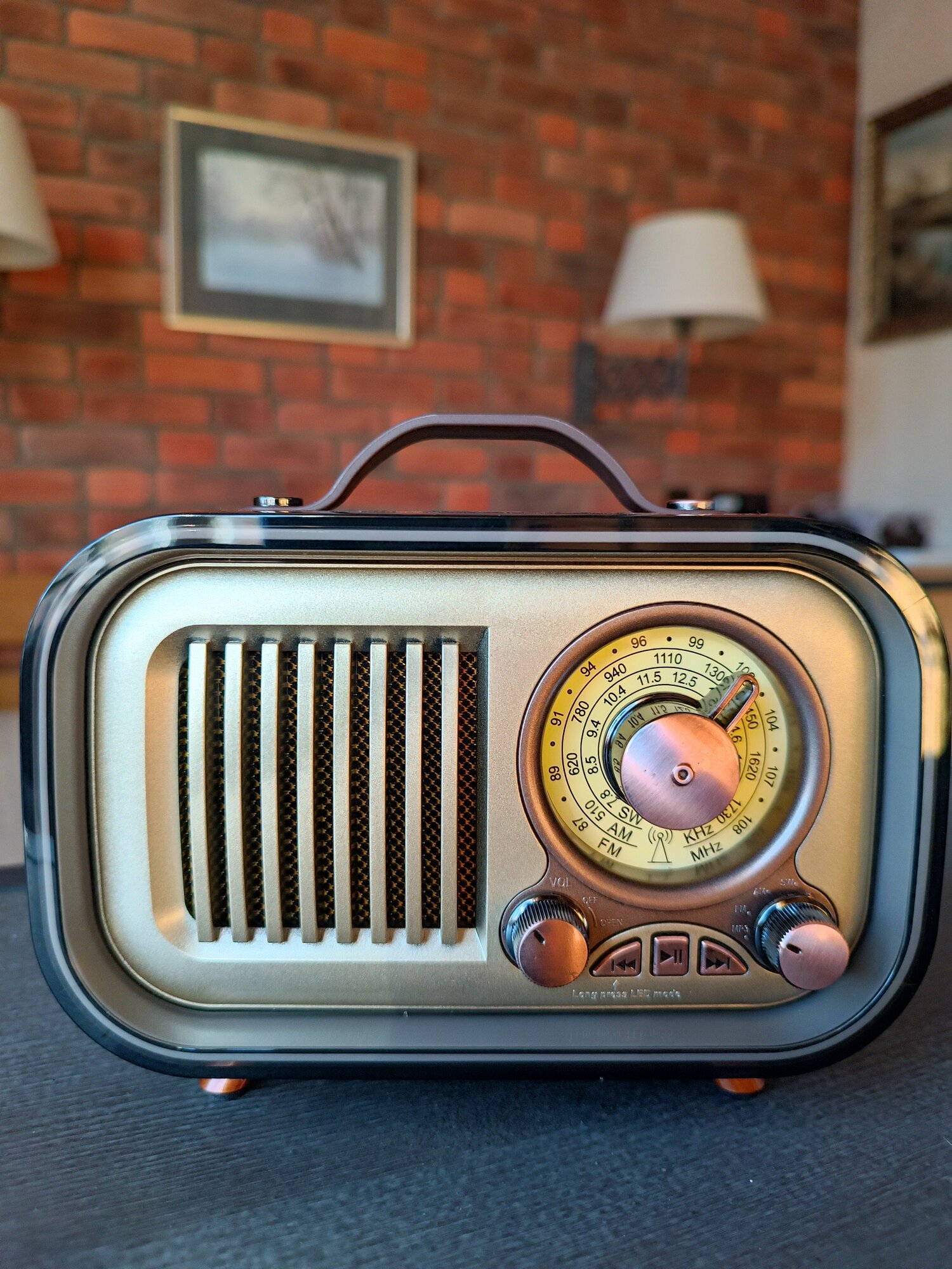 Радиоприемник в ретро стиле Meier MD-1316BT USB, MP3, Bluetooth