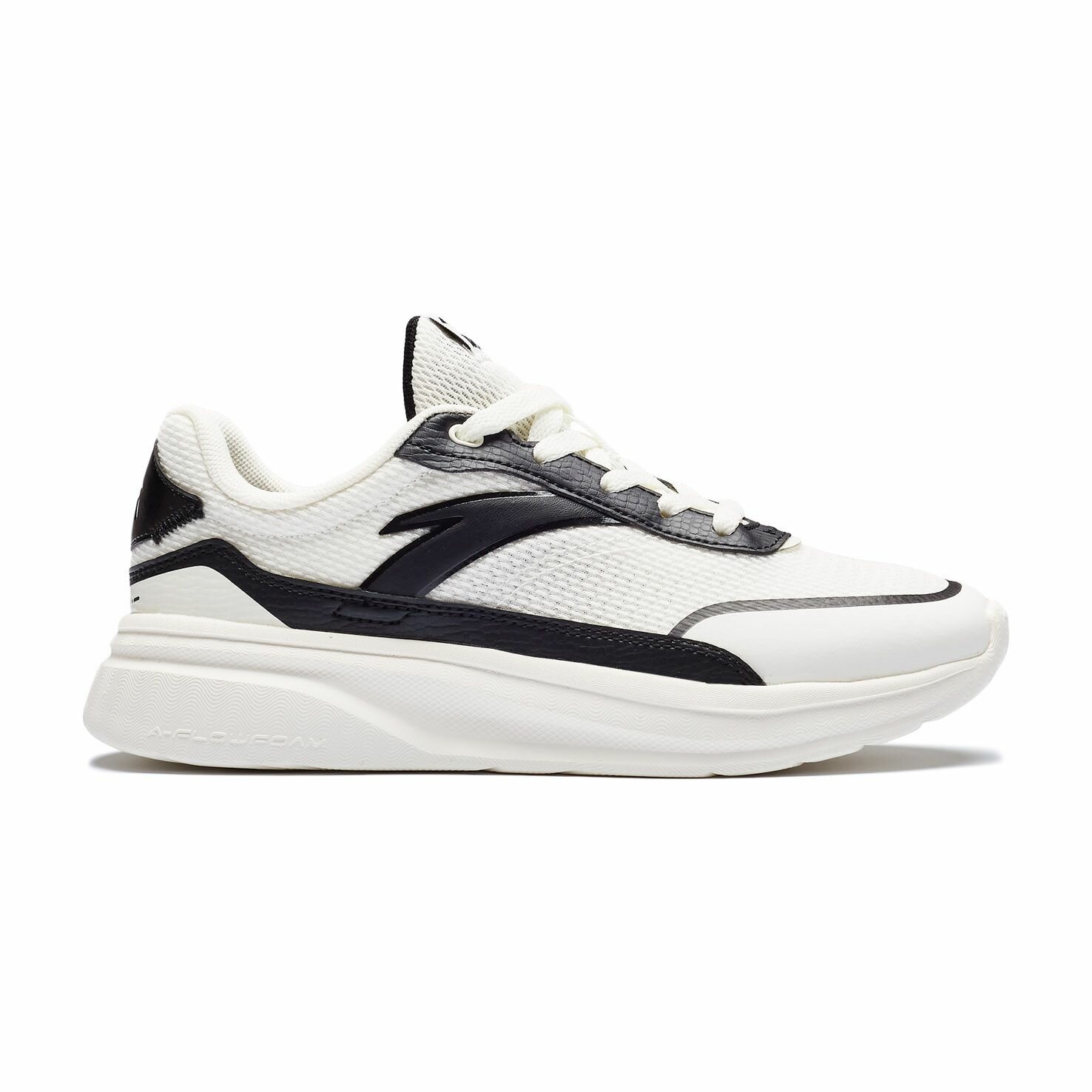 Женские спортивные кроссовки Anta Walker GZ
