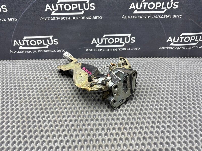 Замок боковой двери Правый Задний Toyota Sprinter Marino (1.6 4A-FE) Б/У с пробегом Арт. 20449