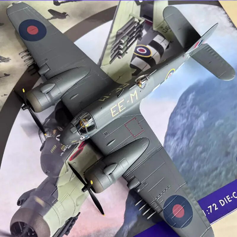 Игрушечный самолет Corgi AA28604 Bristol Handsome Warrior Fighter Beaufighter TF 1:72