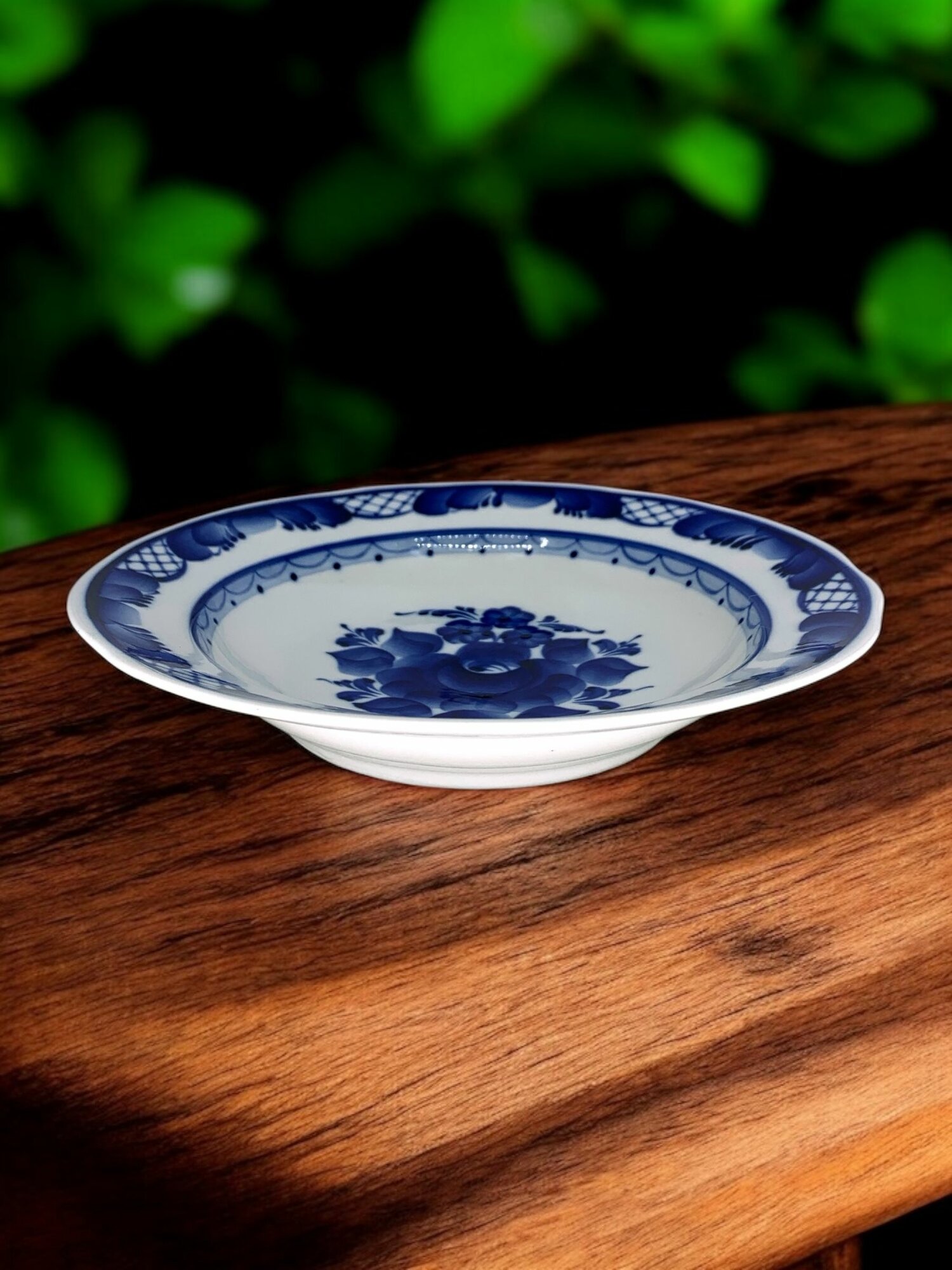 Тарелка суповая 24 см фарфор гжель ручная работа