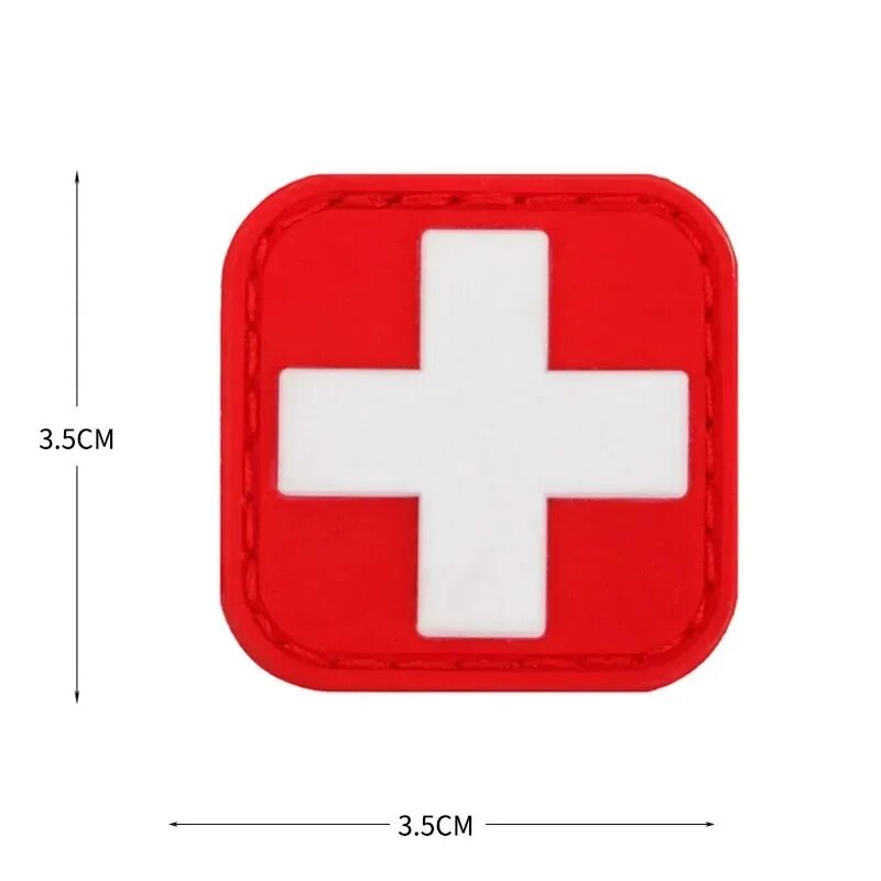 Тактическая нашивка с красным крестом 3.5x3.5 см, PVC