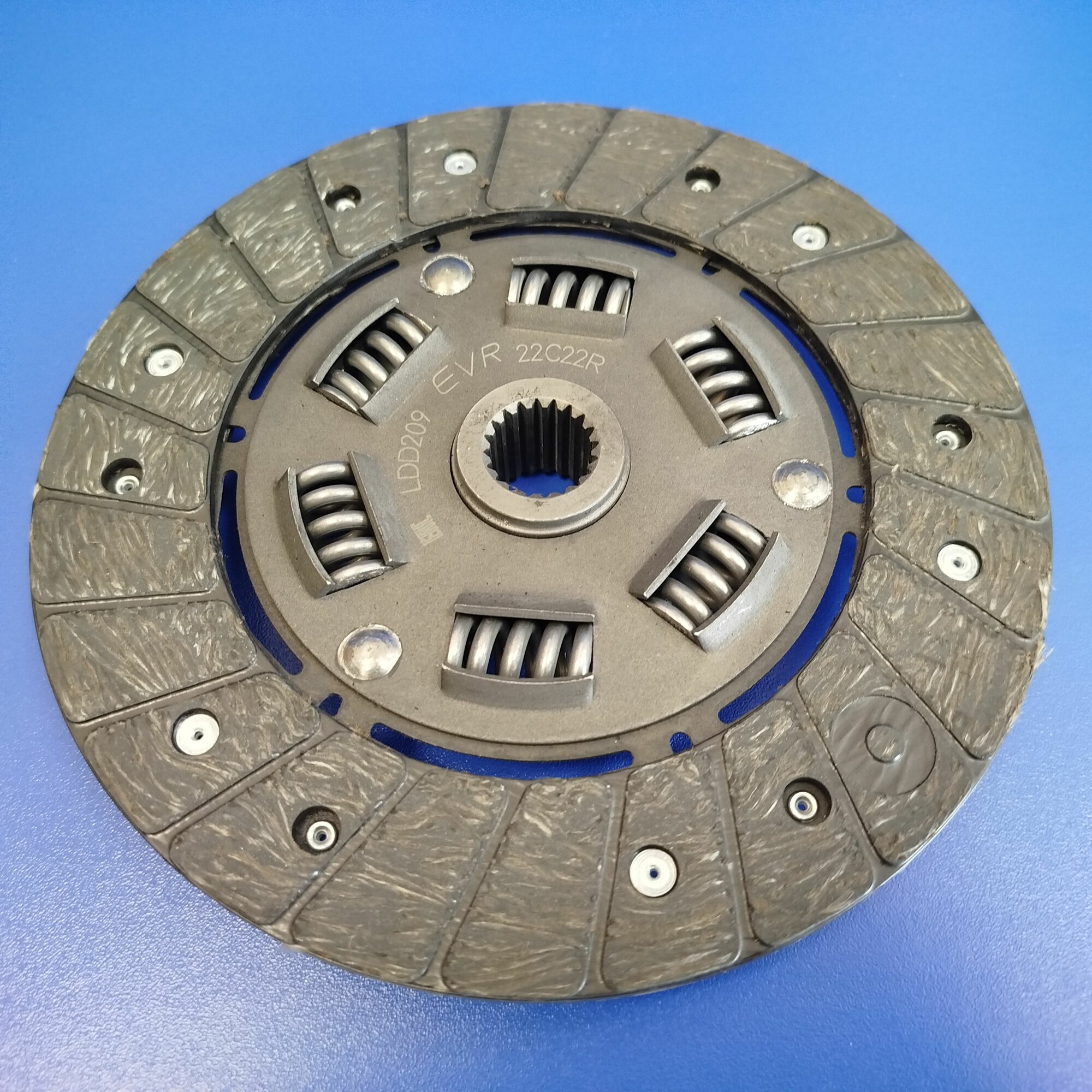 Диск сцепления ведомый "ВИС" для автомобилей ВАЗ 2101-07, Нива (2106-1601130)