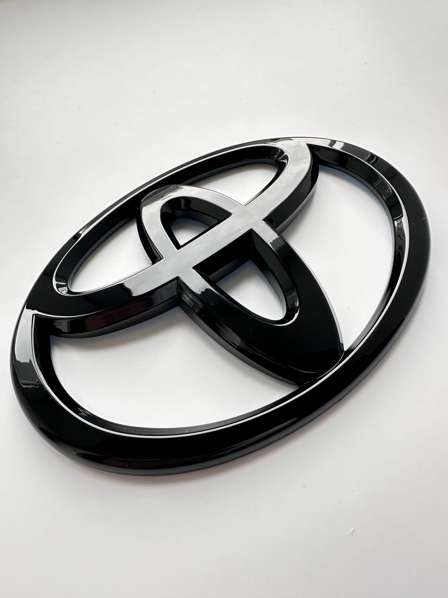 Эмблема Toyota 150*100 мм шильдик значок Toyota Тойота логотип