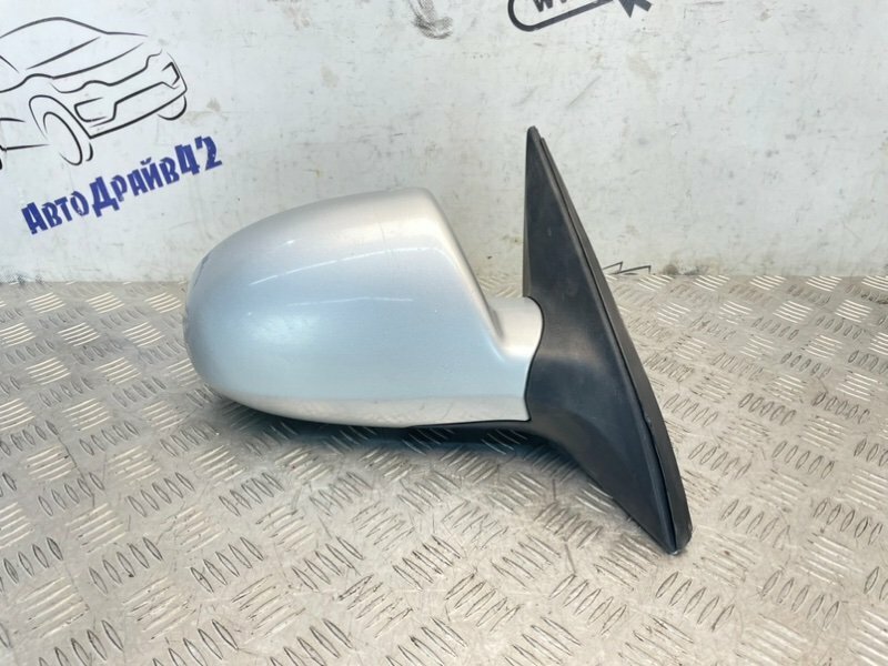 Б/У зеркало Hyundai Elantra 2008 HD G4FC Прав. n5 контактов, на лкп присутствуют царапинки,nработают не все положения регуле...