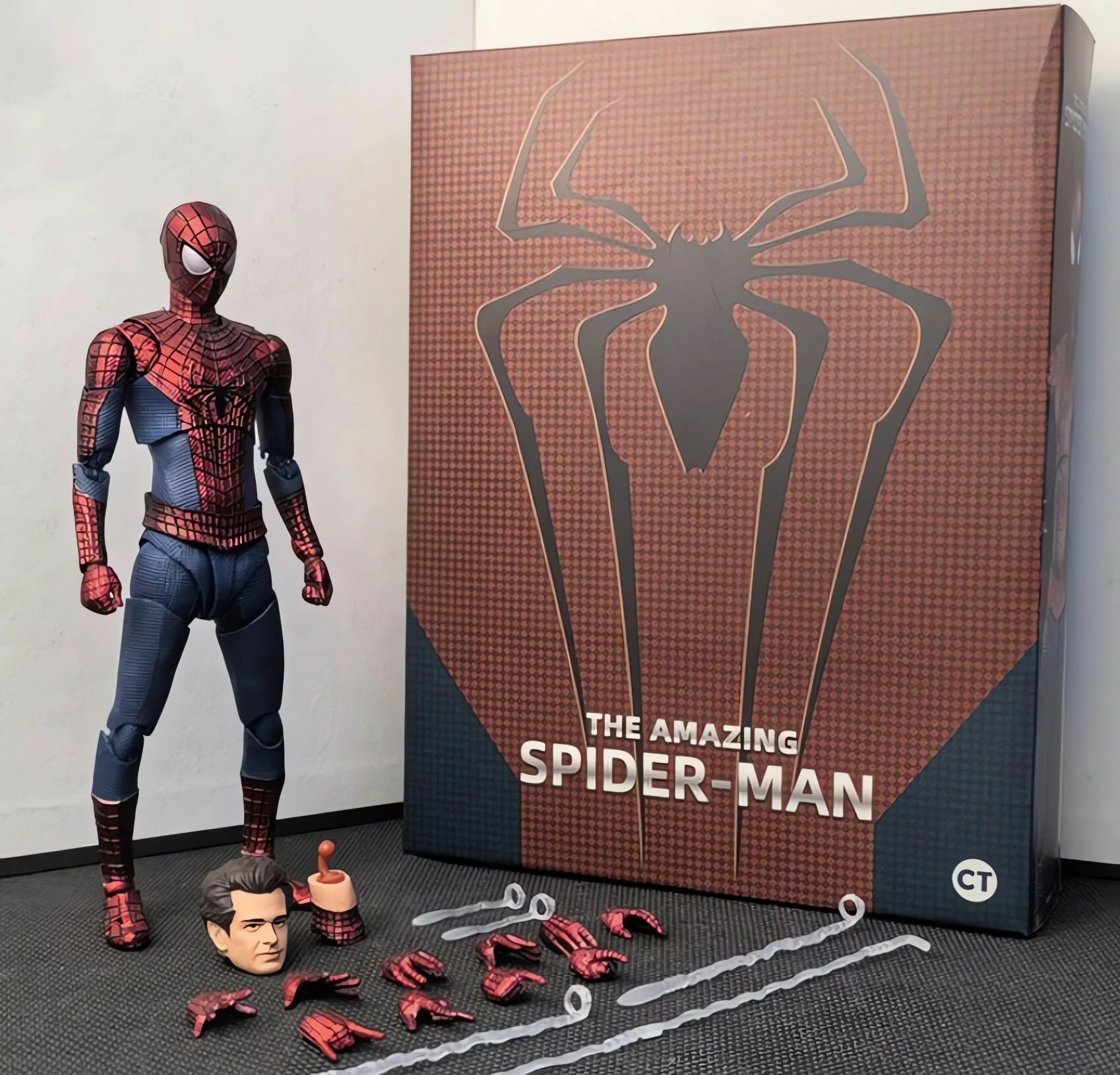 Коллекционная фигурка c аксессуарами "Человек-паук"/The Amazing Spider-man (Эндрю Гарфилд) 15 см