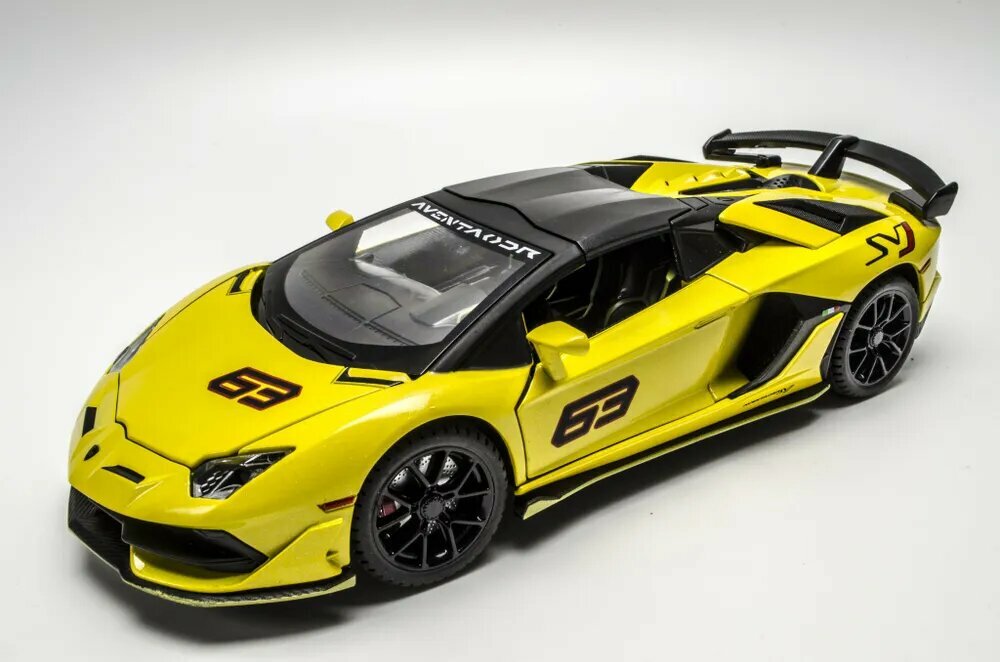 Машинка Lamborghini Aventador со съемной крышей 1:24, металлическая, свет, звук
