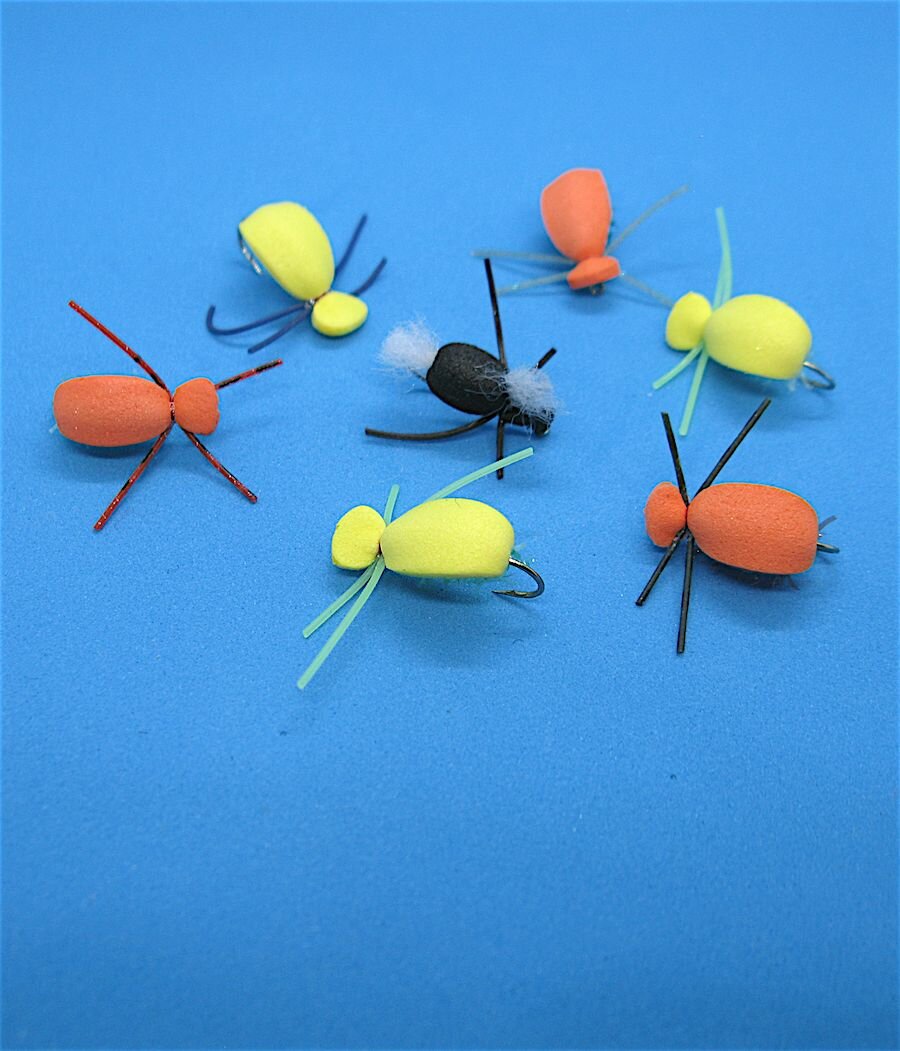 Набор жуков из пенки на крючке №8. Семь штук в комплекте.