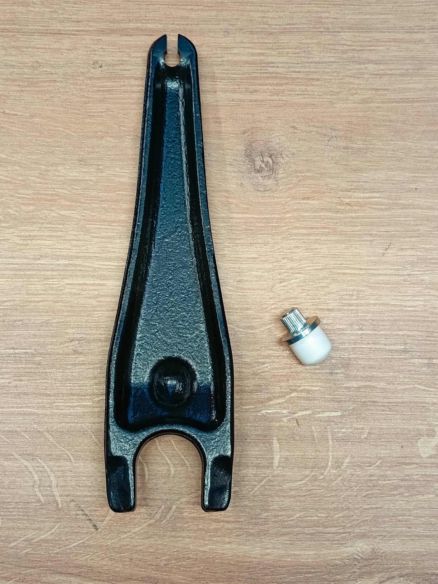 Вилка сцепления RENAULT Logan, Sandero, Clio, Megane Lada Largus арт. AS-202143