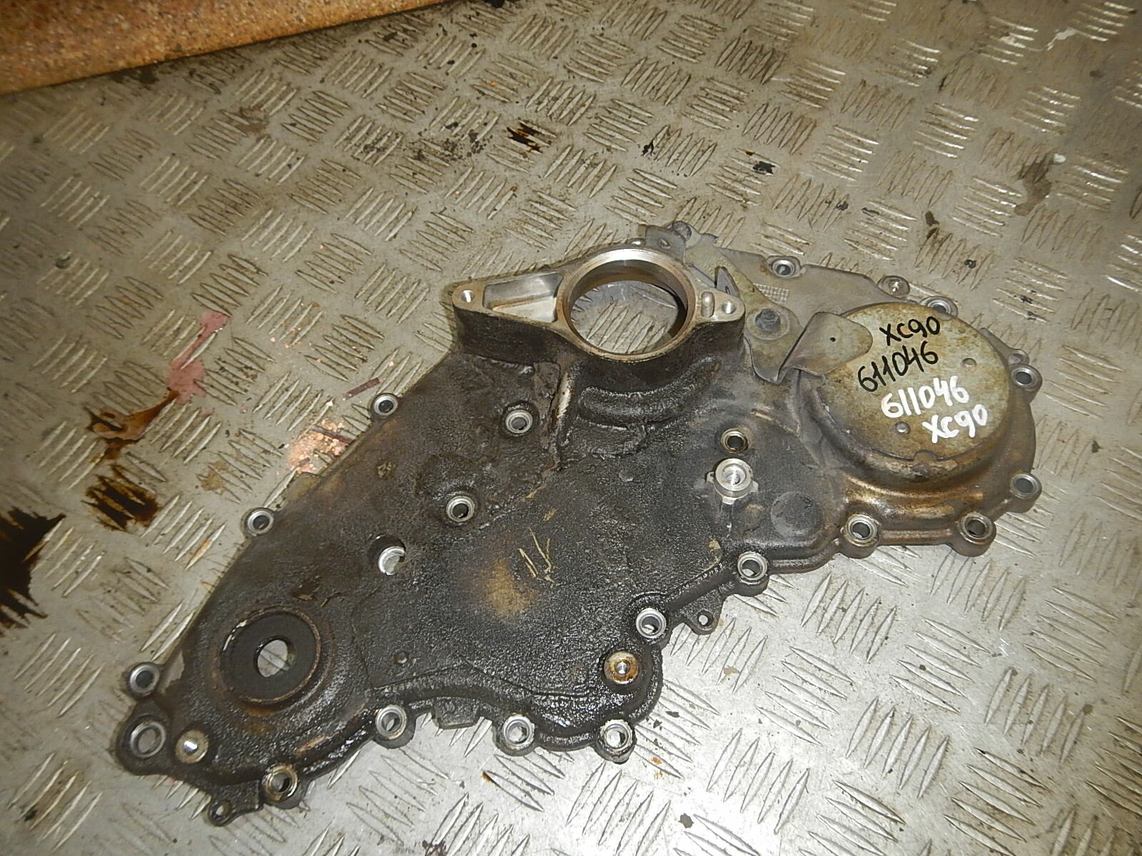 Б/У Крышка двигателя передняя, Volvo (Вольво)-XC90 (02-) VOLVO XC90 (02-) Без видимых повреждений. 611046 VOLVO арт. 6G9...