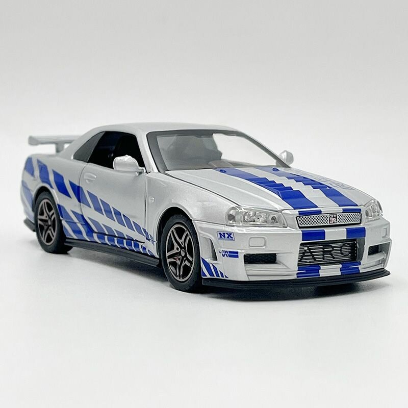1: 32 Литой автомобиль модель игрушечный Nissan GTR R34 со звуком и светом