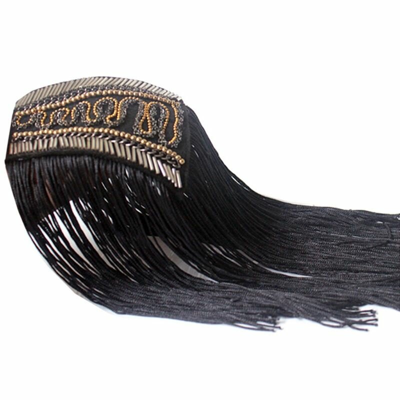 Эполеты, кисточка, цветы на плечах