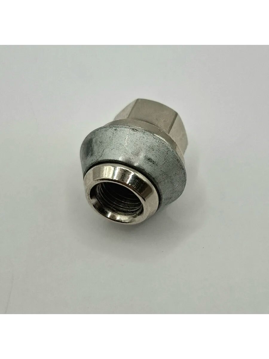 Гайка колесного диска закрытая