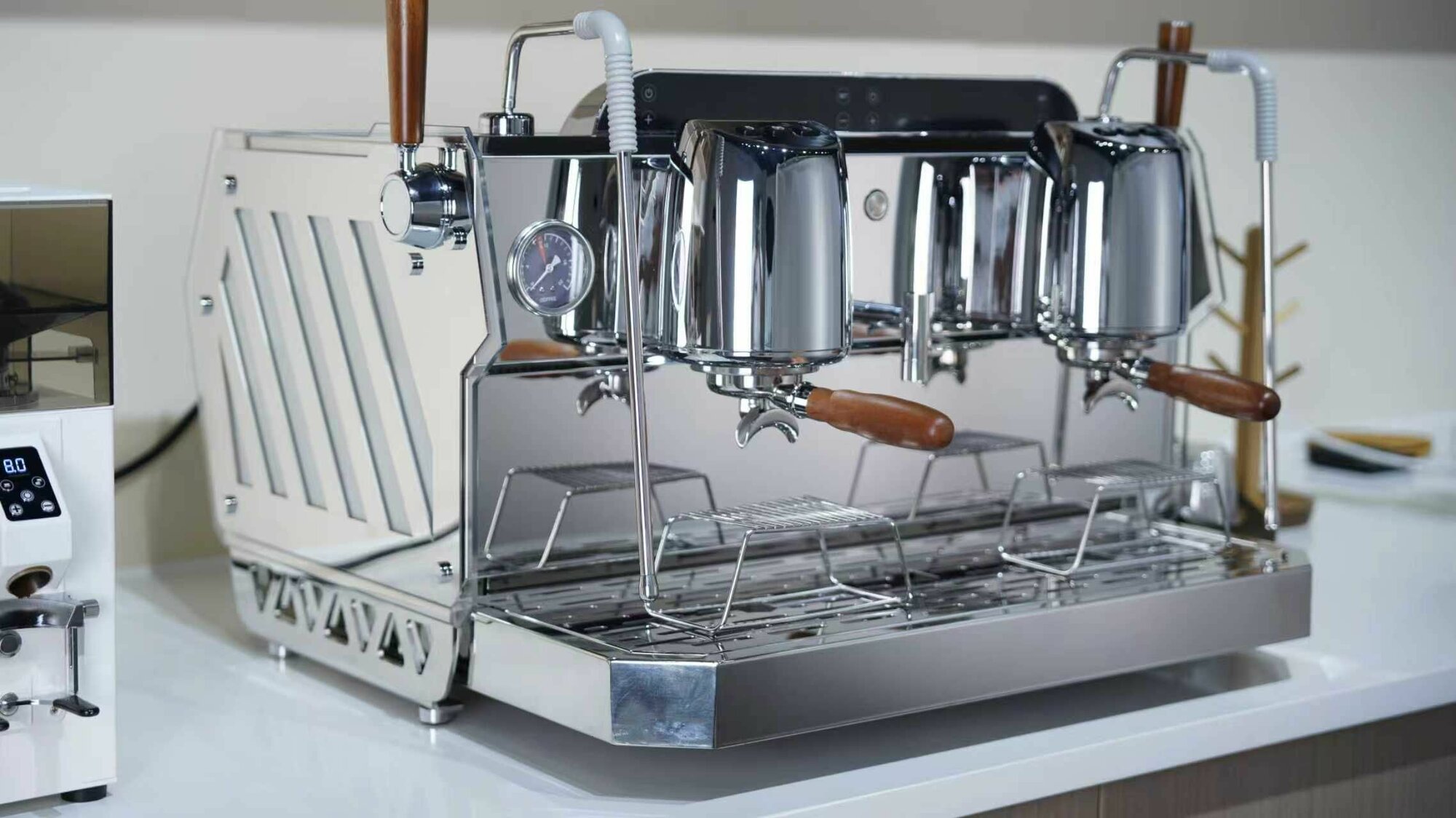 Кофемашина профессиональная рожковая TASKER Coffe 7209 полуавтоматическая