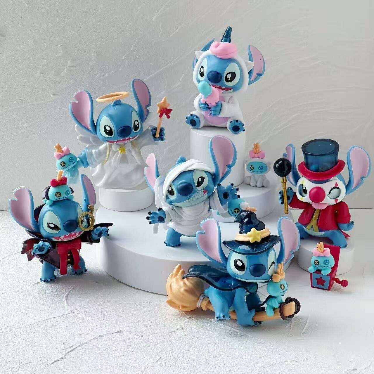 Фигурки Stitch's Mischief 2nd Generation Blind Box с Лило и Стич
