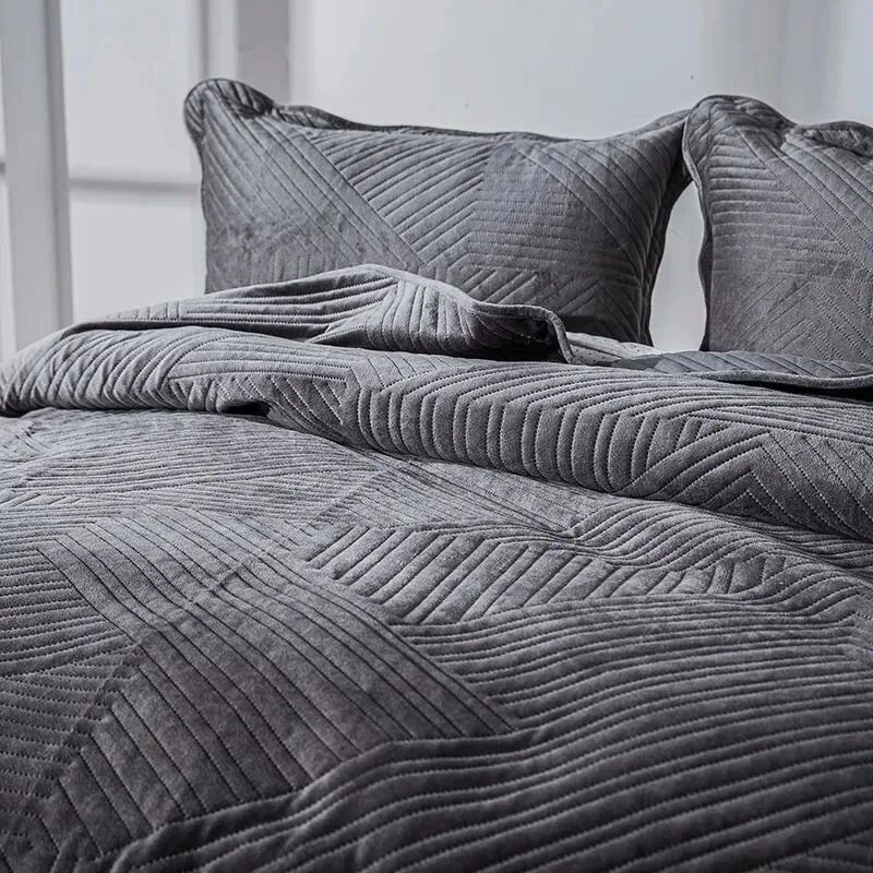 Покрывало на кровать 220х240 см "Геометрия" стеганое, велюр натуральный, темно-серое