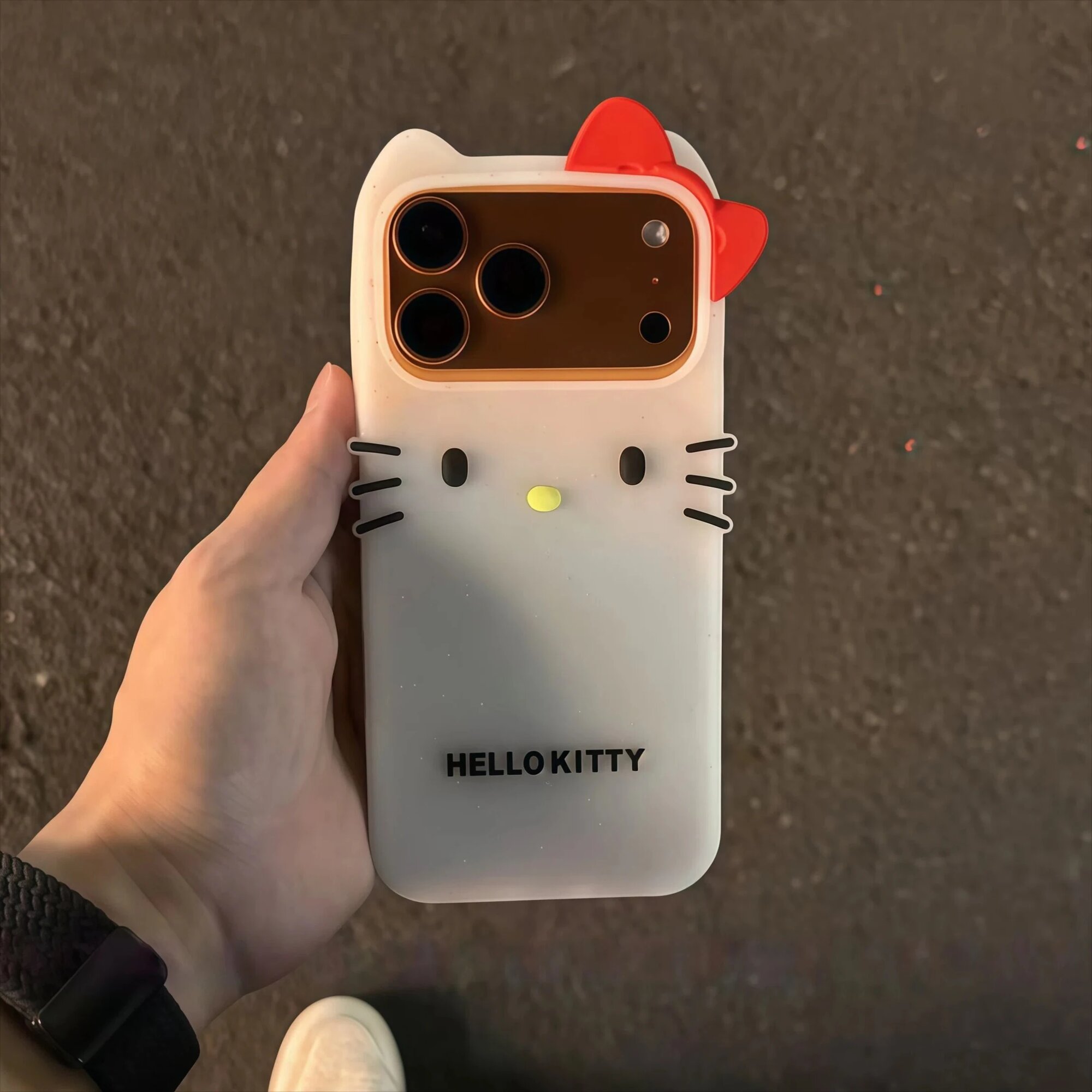 Чехол Hello Kitty для iPhone 17 Белый