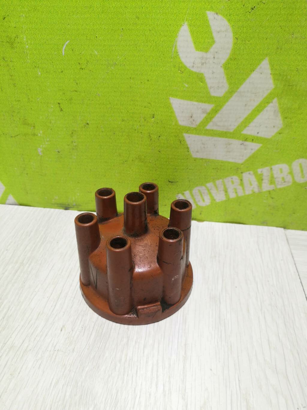 Крышка распределителя зажигания VW Golf 3 Vento 91-97